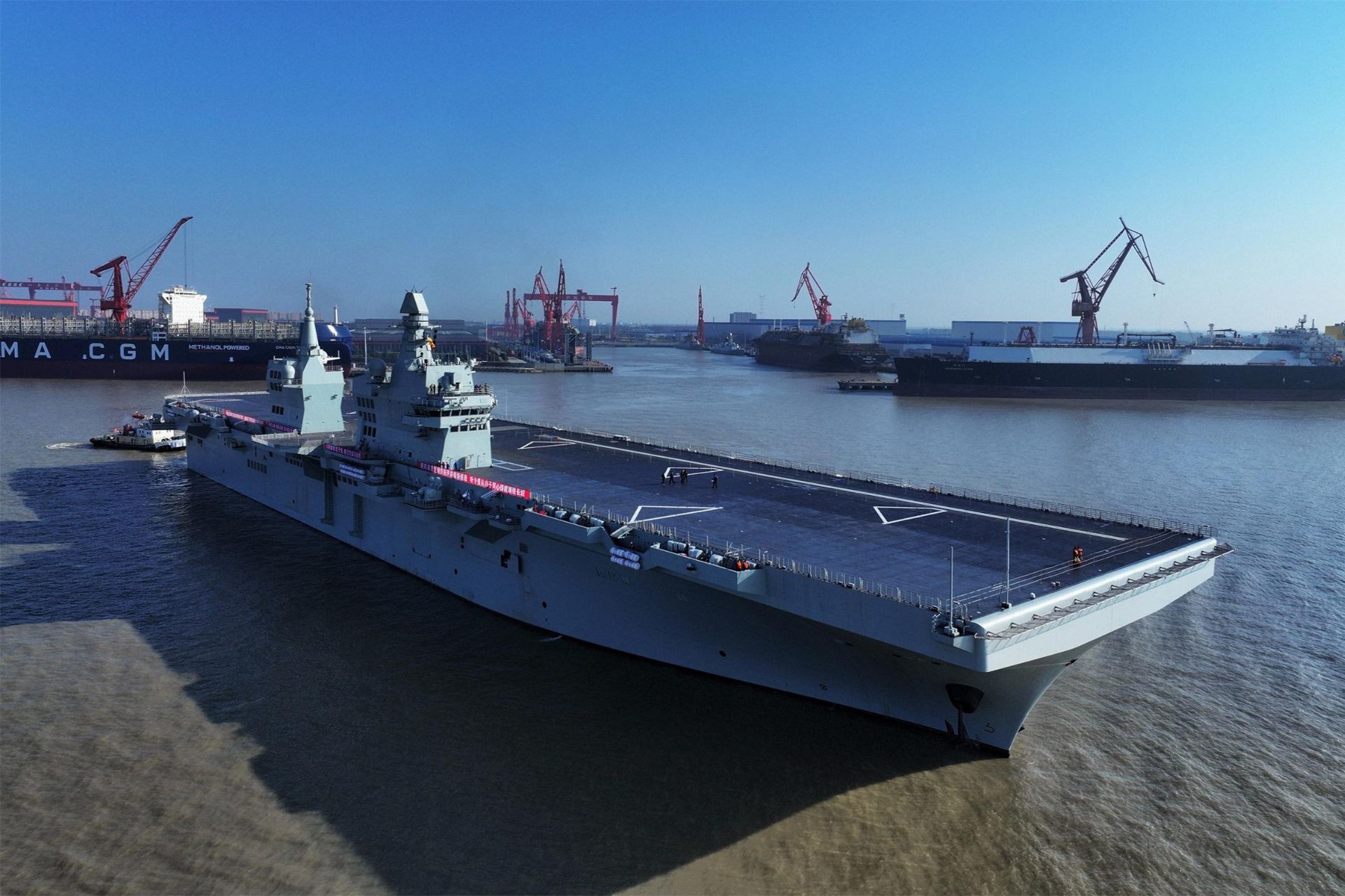Chinese Type 076 Sichuan Amphibious Assault Ship and Future Drone ...