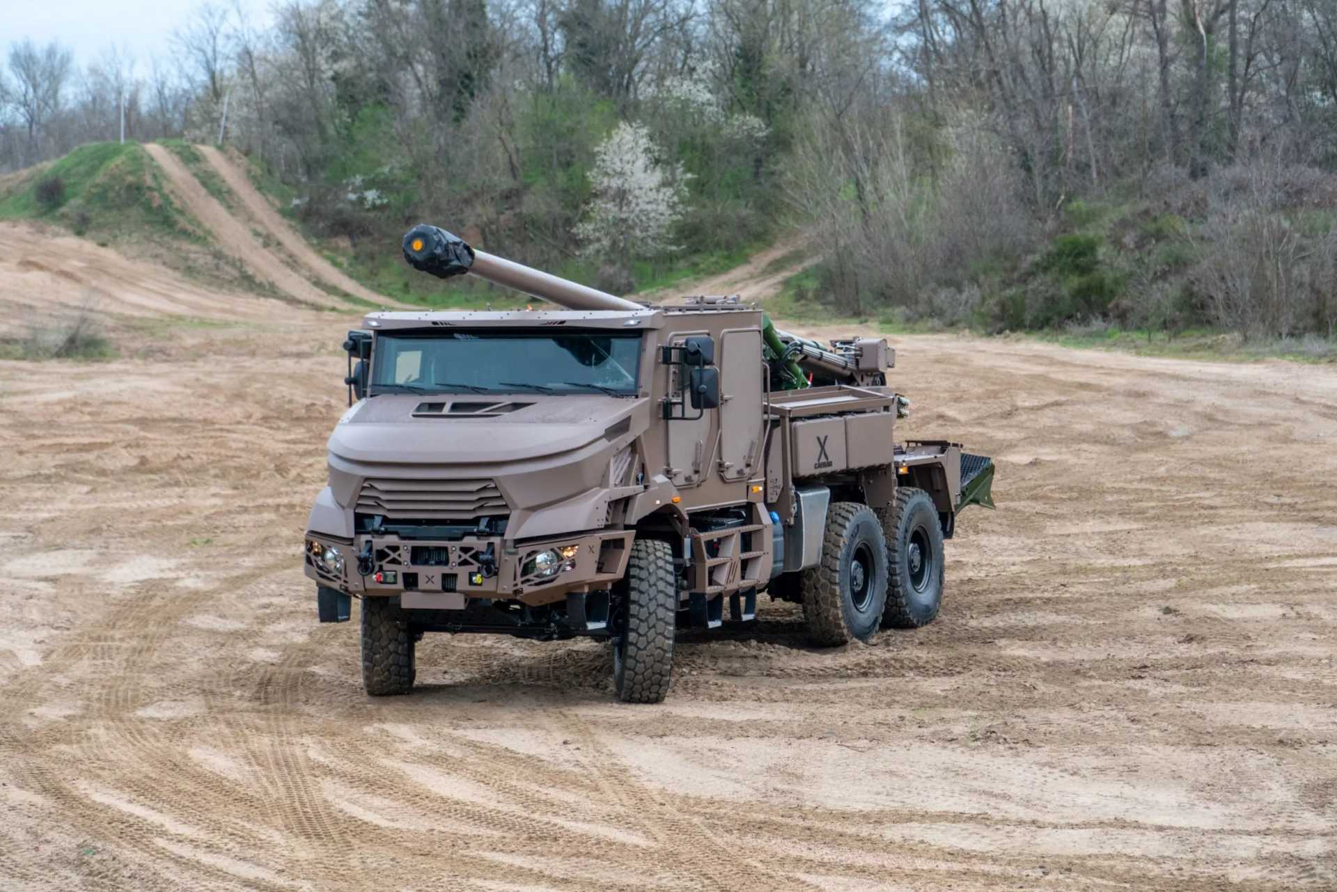 Leonardo DRS and KNDS team up to offer CAESAr self-propelled howitzer ...