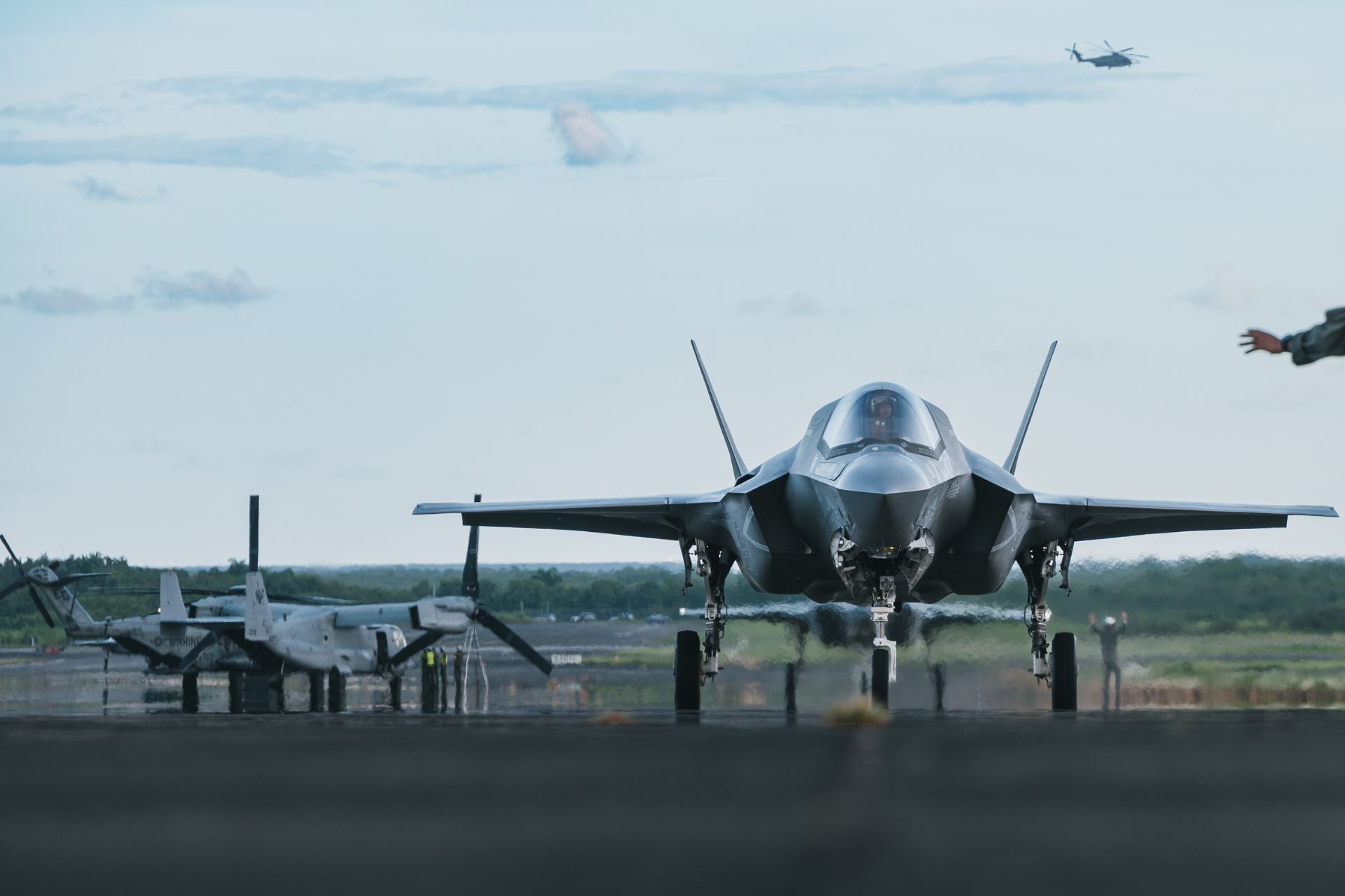 Venezuela says five US fighter jets detected near Caribbean coast and ...