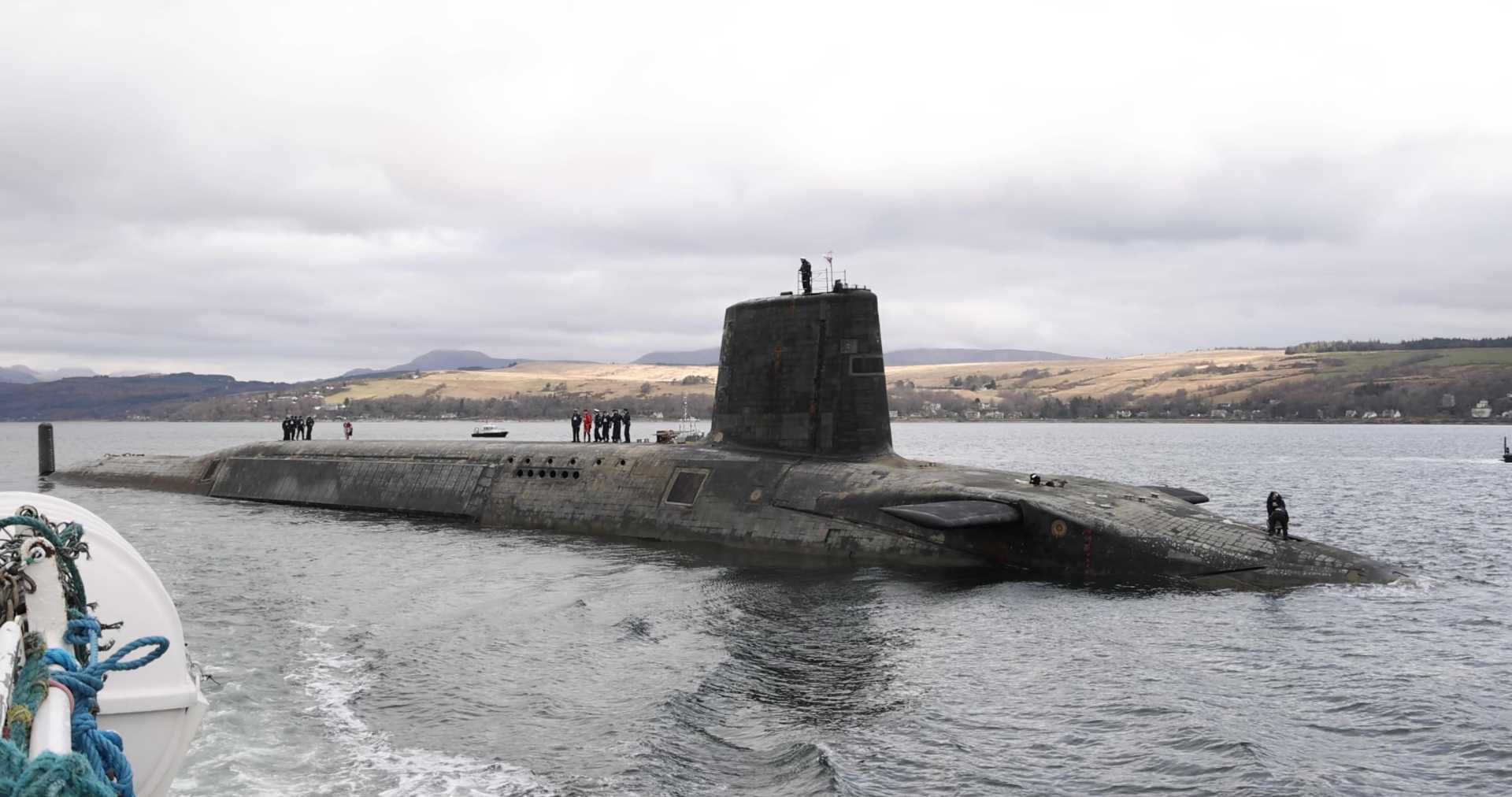 submarine tracker uk