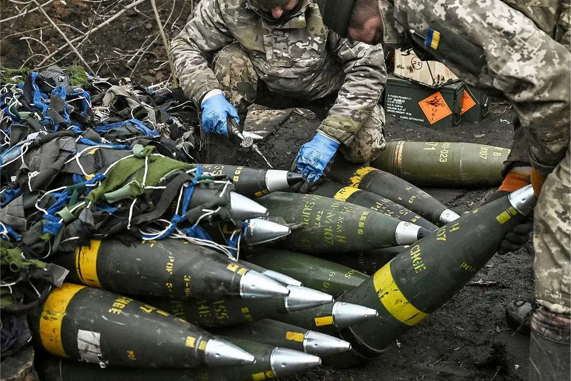 Analysis: What Did Ukraine Receive Under Czech Initiative for Artillery ...