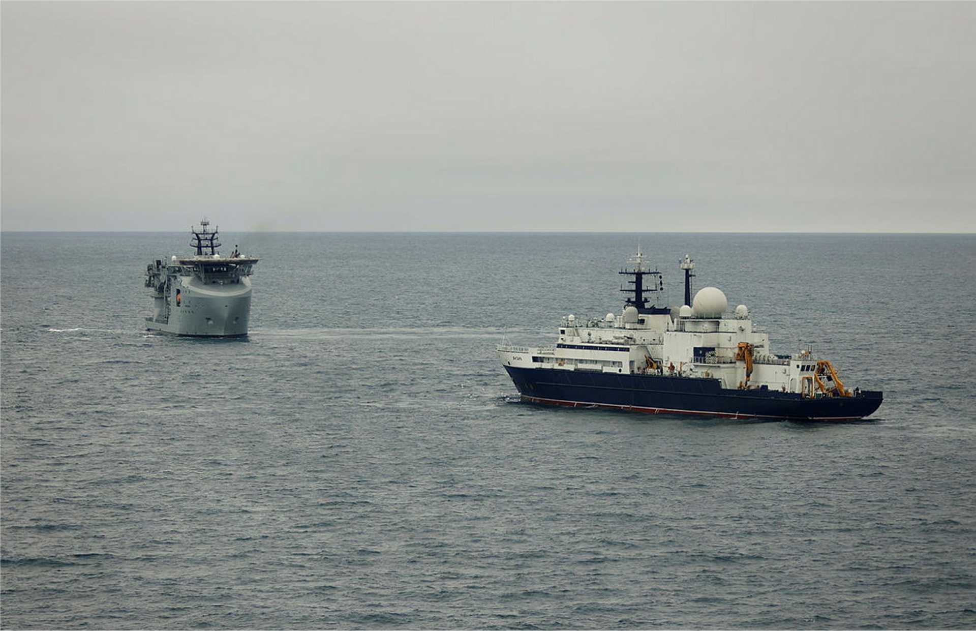 Flash News: UK Deploys Navy ships and submarine to Shadow Russian Spy ...