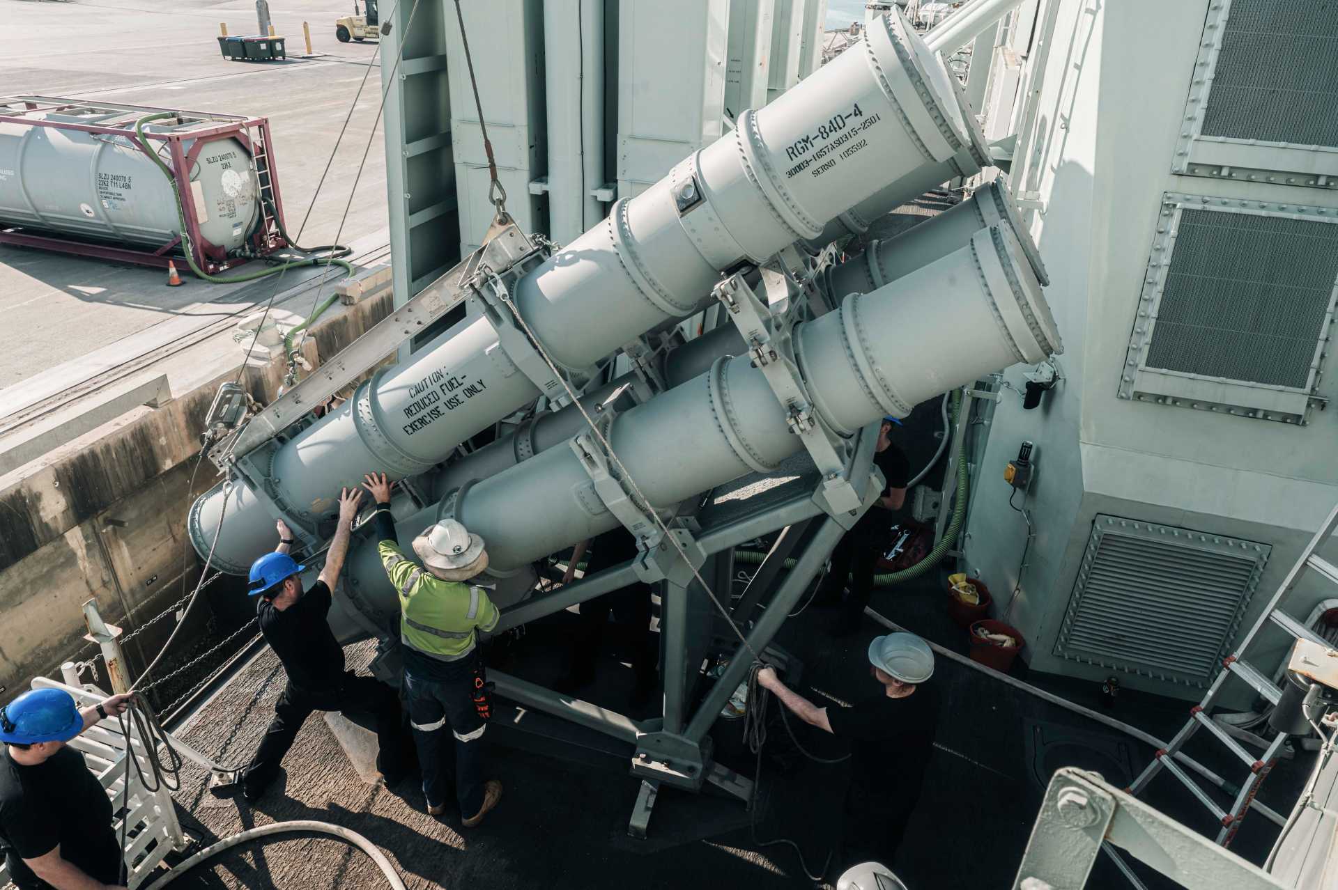 HMCS Ville de Québec frigate completes Canada's second-ever naval ...