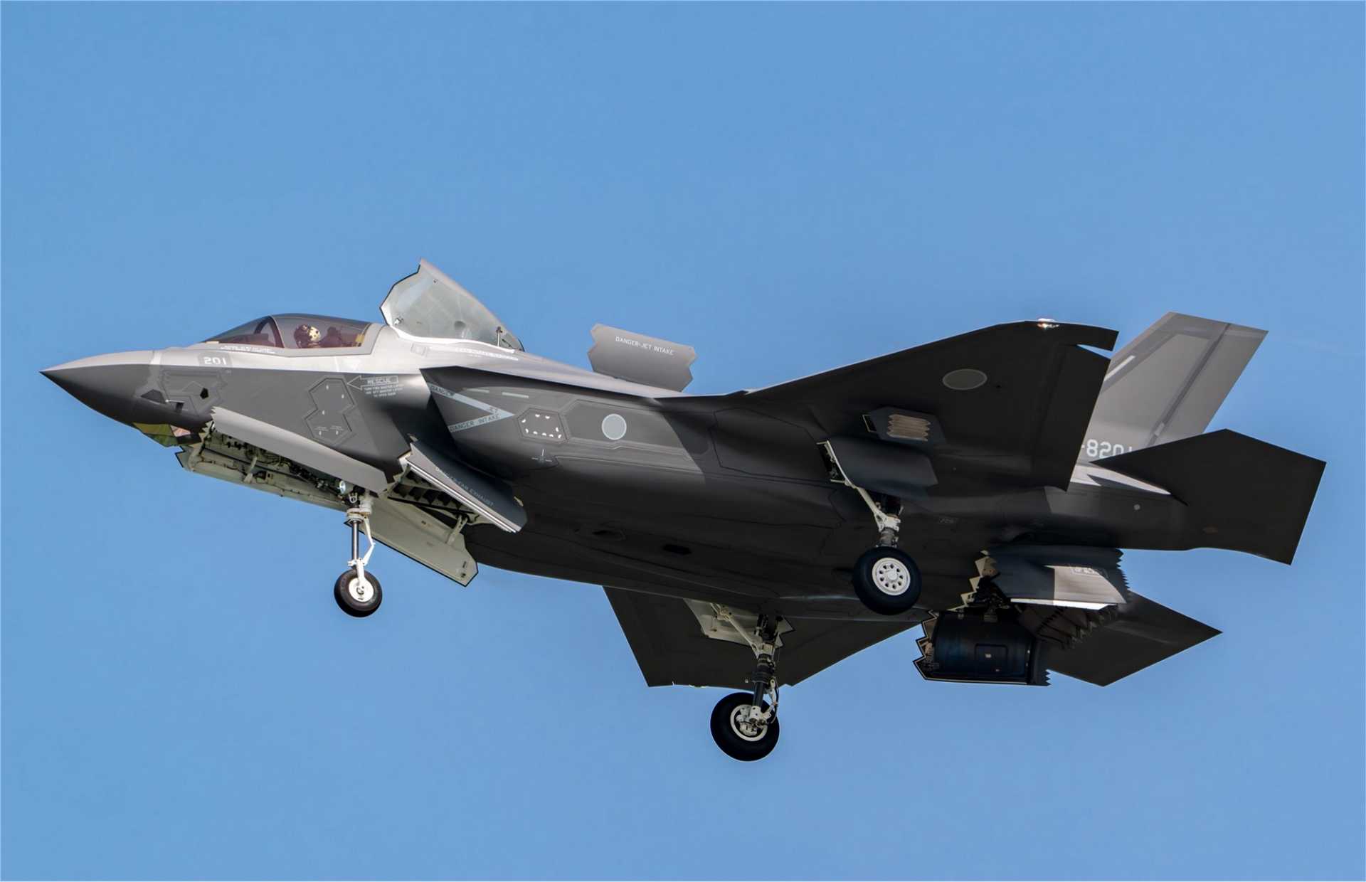Breaking News: Japan to Begin Deployment of First U.S.-Made F-35B ...