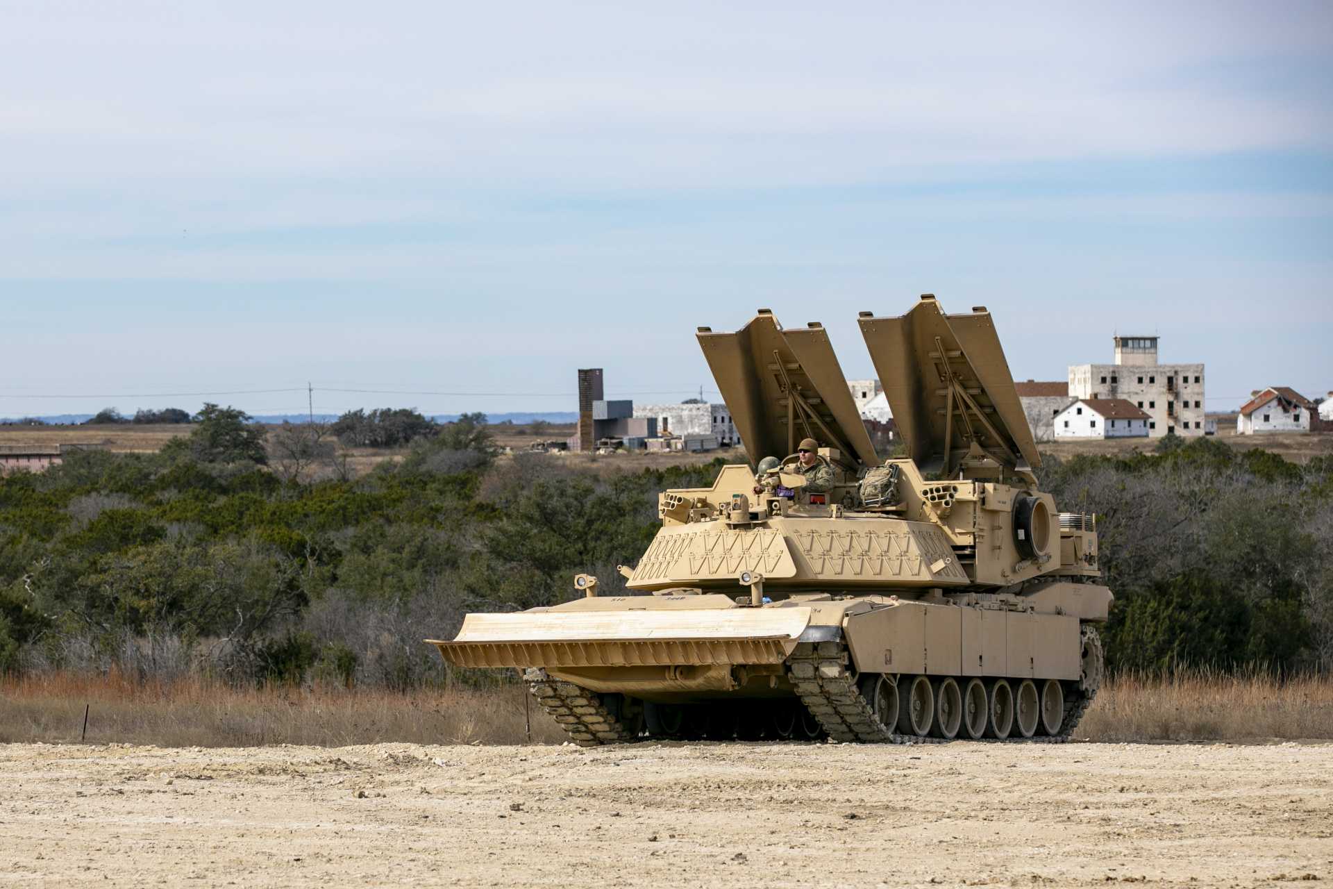 Poland eyes 25 US-made M1150 Assault Breacher Vehicles to clear paths ...