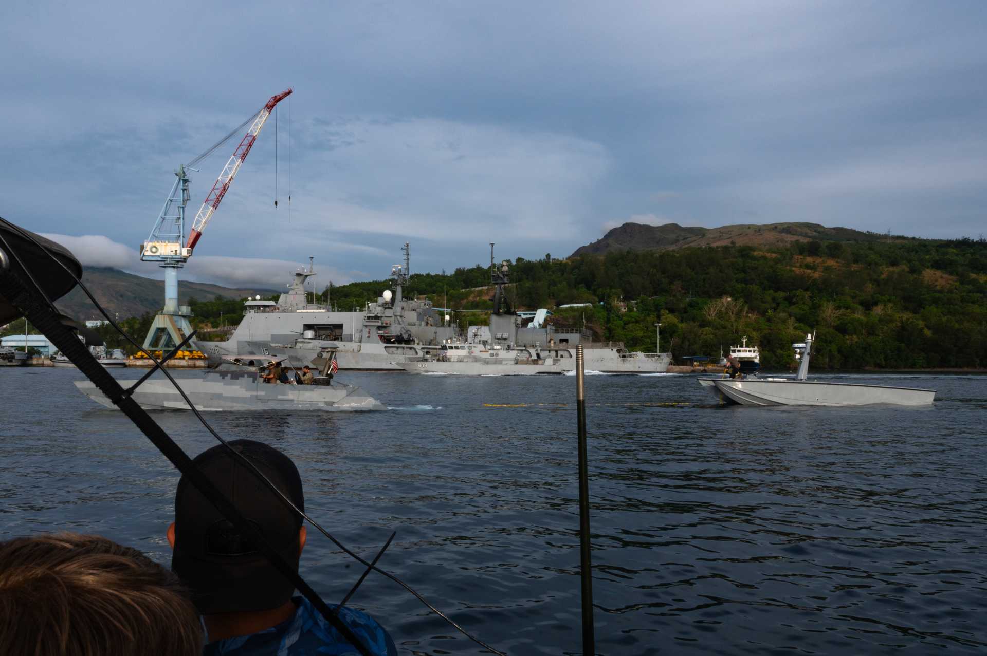 Exclusive: U.S. Navy Special Forces demonstrate manned and unmanned ...