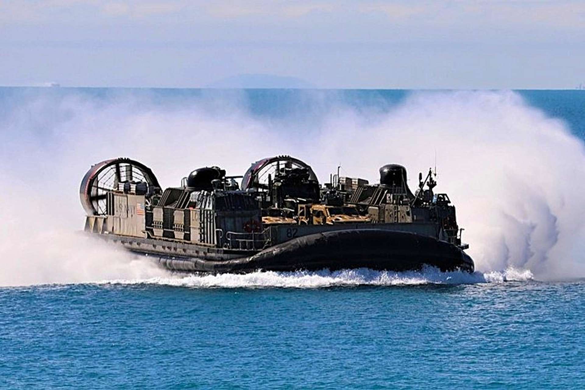 US Navy and Japanese Forces Execute Joint Hovercraft Landing in Australia During Talisman Sabre 2025