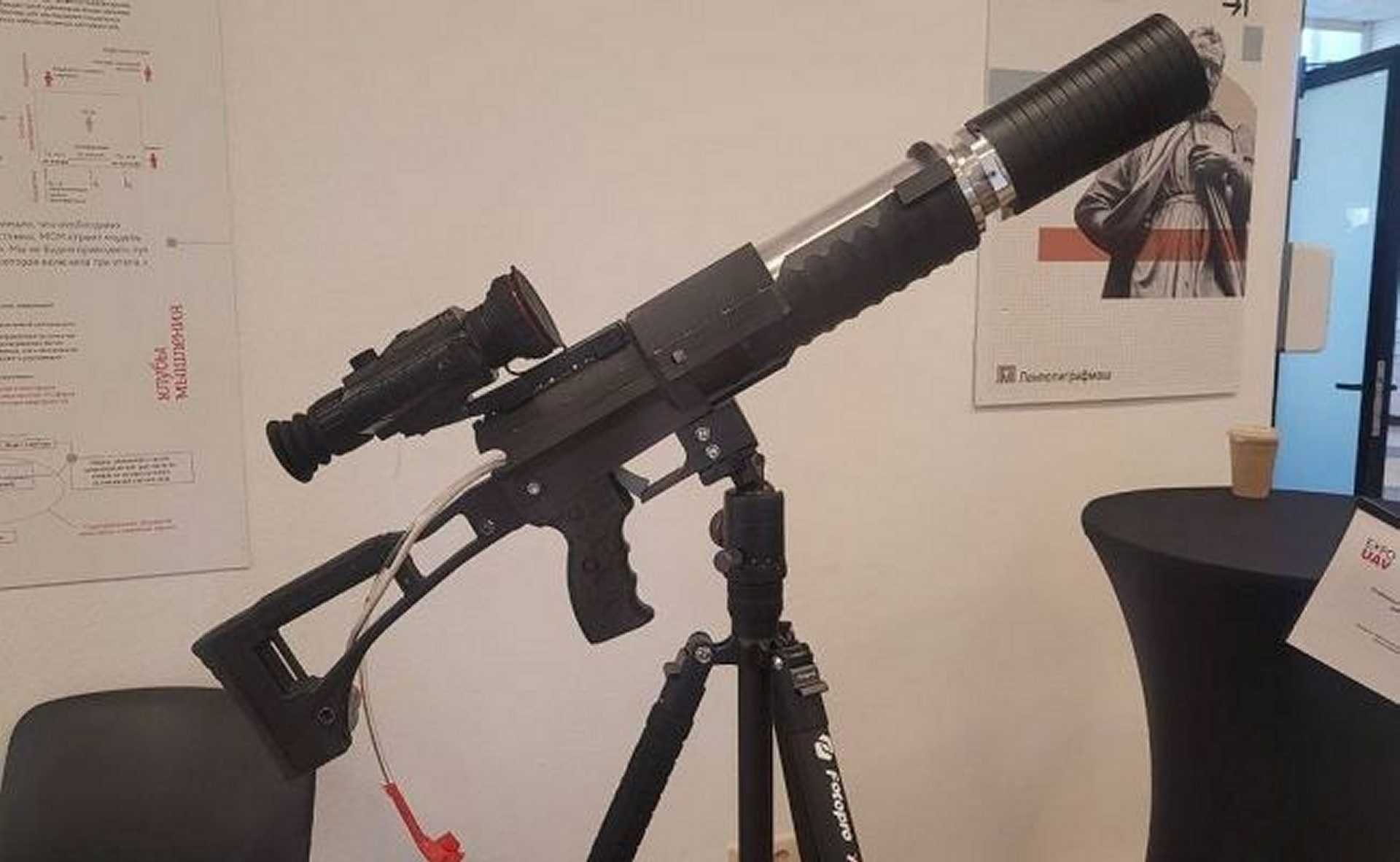 TECHNOLOGY: Russia Reveals Unique Laser Anti-Drone Rifle Offering ...