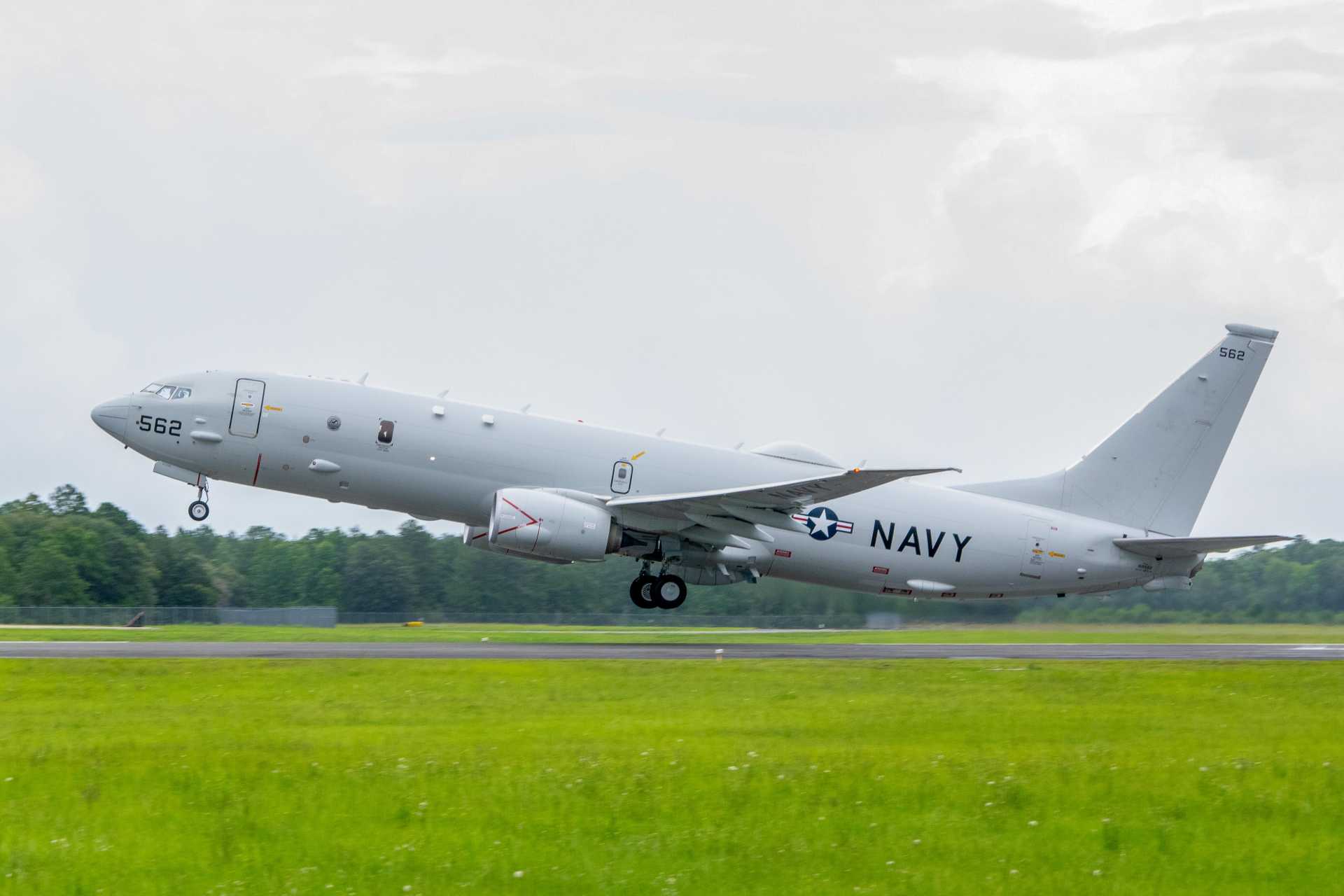 U.S. Navy P-8A Maritime Patrol Aircraft Gains Real-Time Target Tracking ...