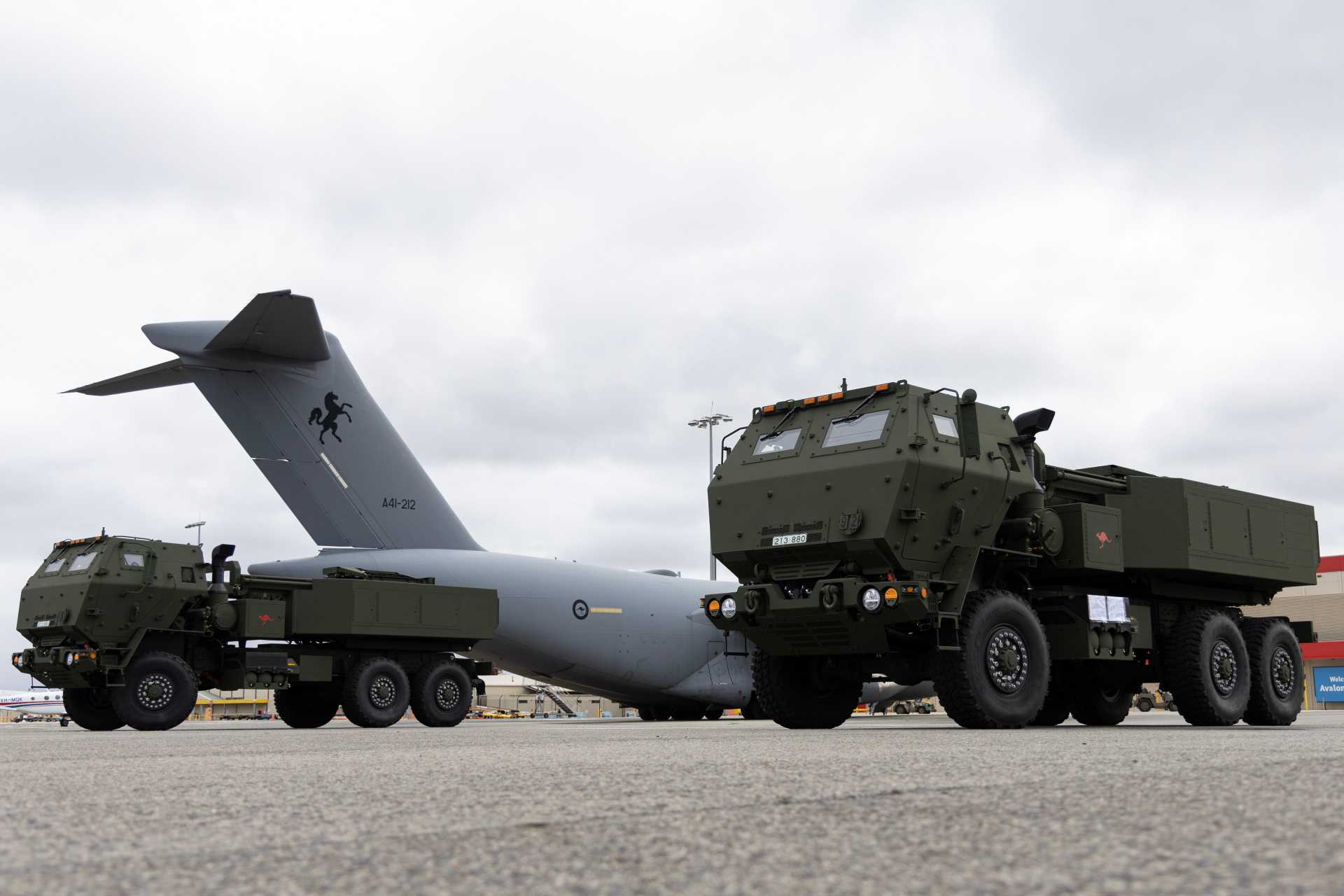 Australian Army boosts long-range strike capabilities as first US-made ...