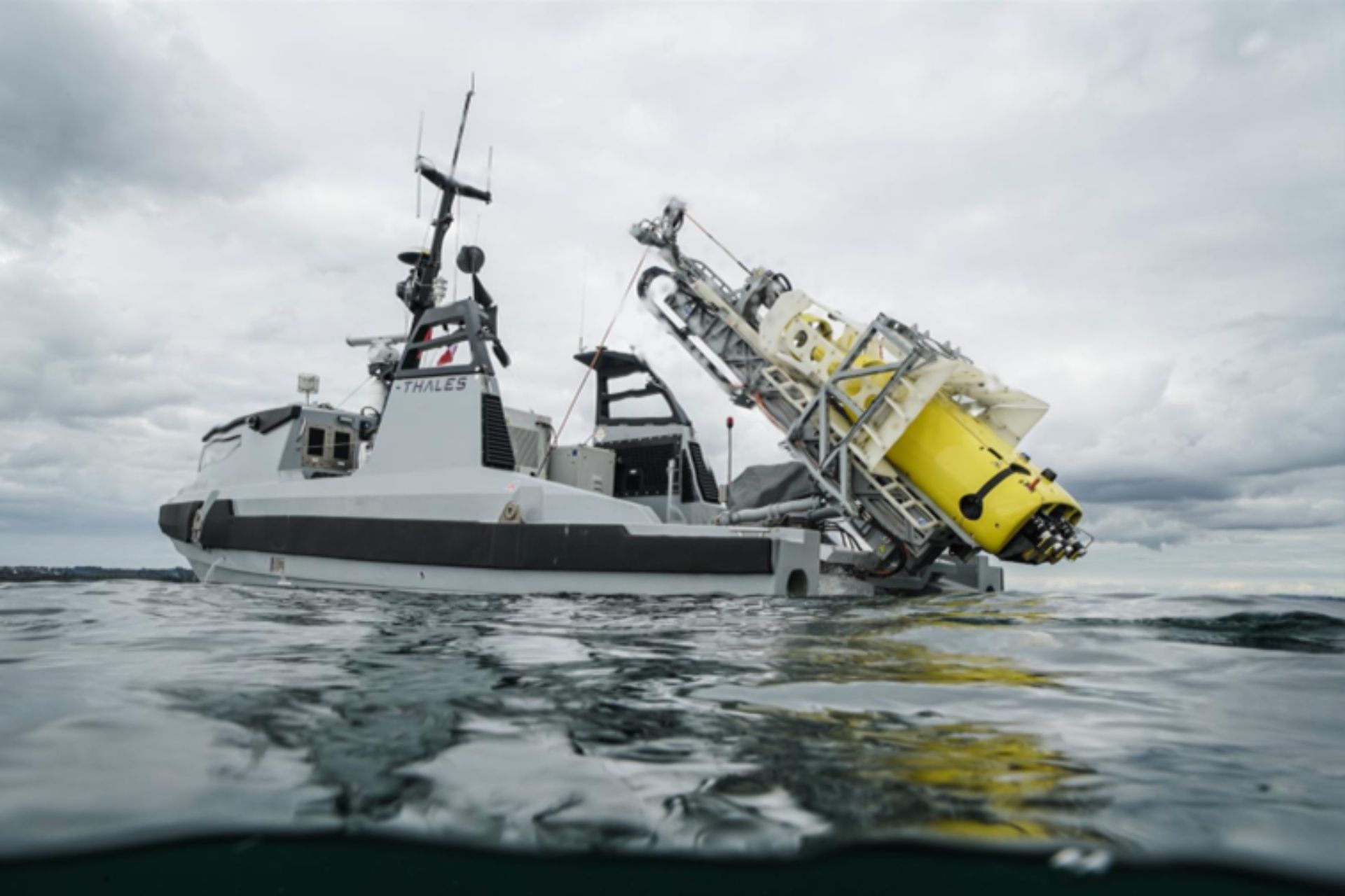 British Navy Receives Thales New Autonomous Mine Hunting System to ...