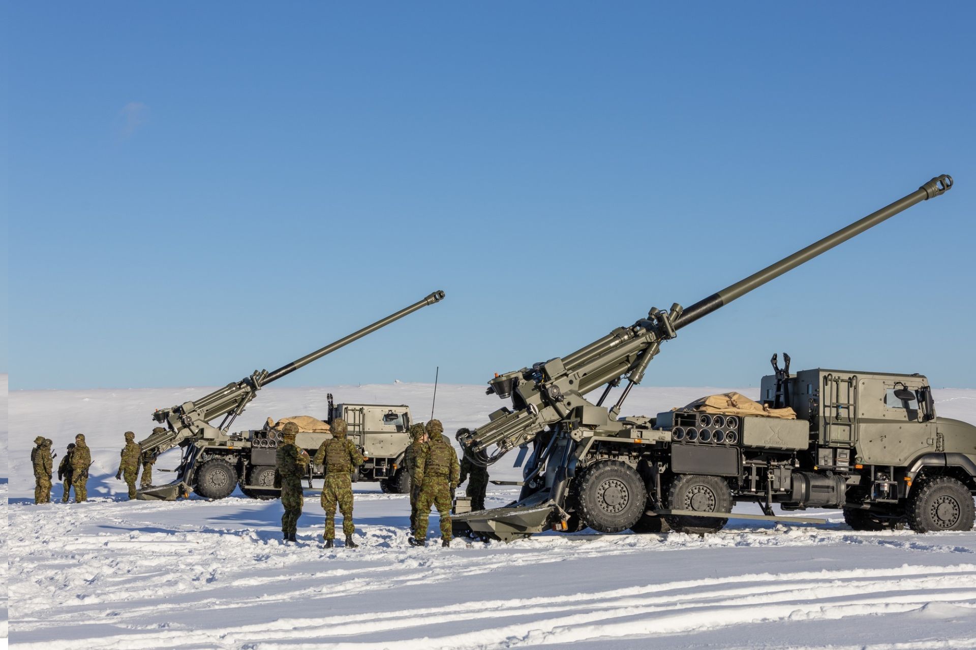 Estonia Strengthens Artillery as Tensions with Russia Rise with ...
