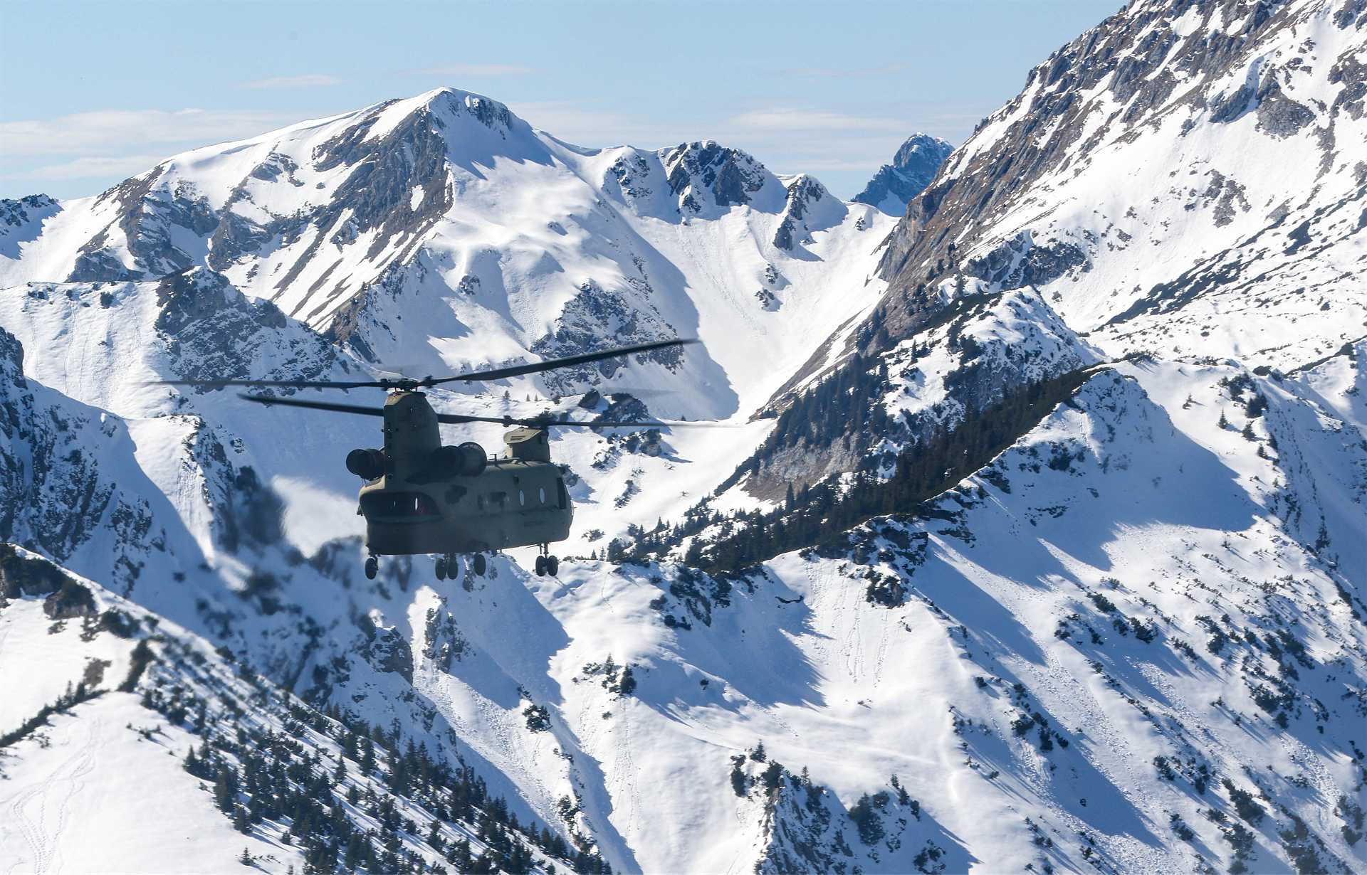 US Army CH-47 Helicopter Pilots Conduct High Altitude Training in Germany to Boost European ...