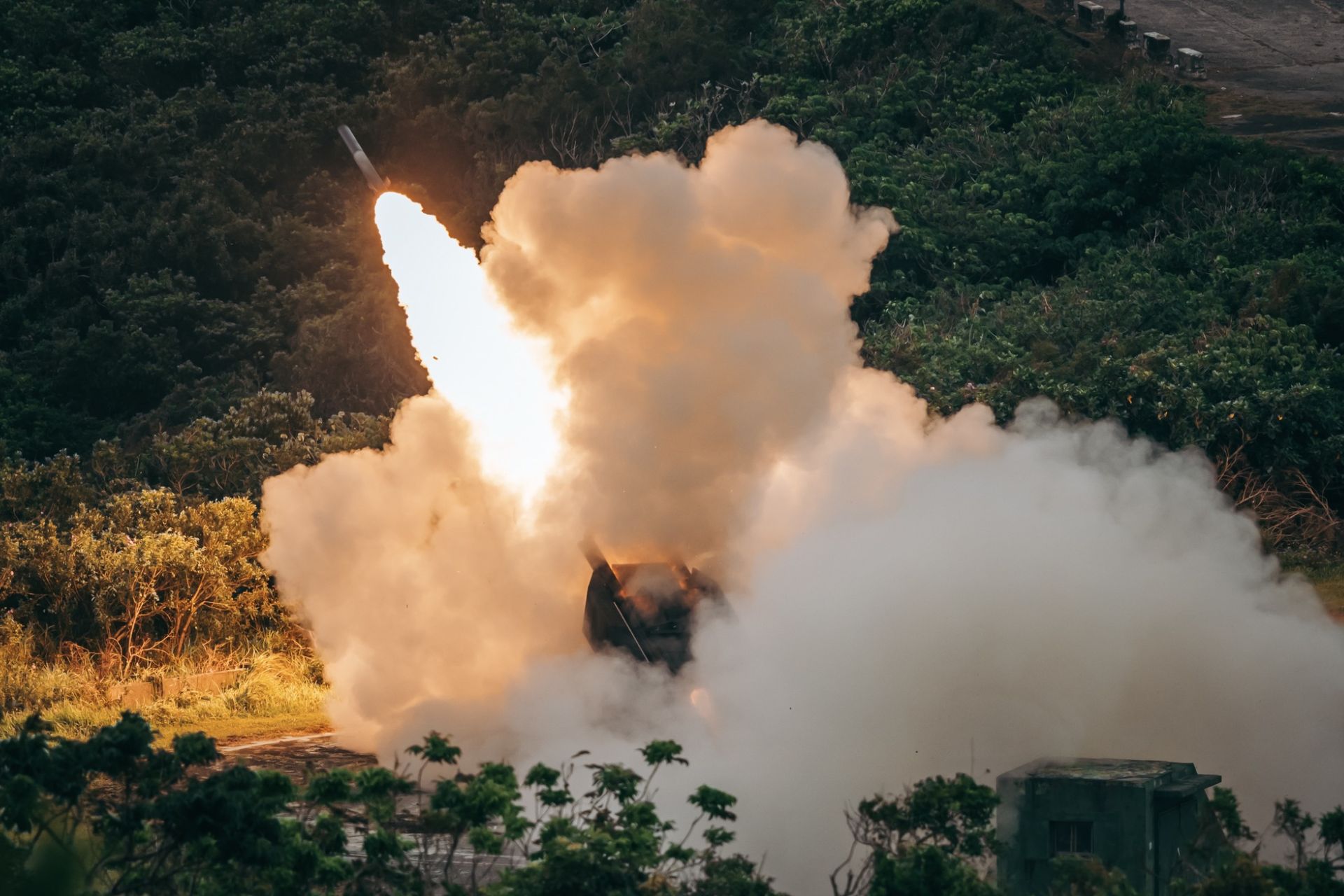 Breaking News: Taiwan Conducts First HIMARS Test in Amphibious ...