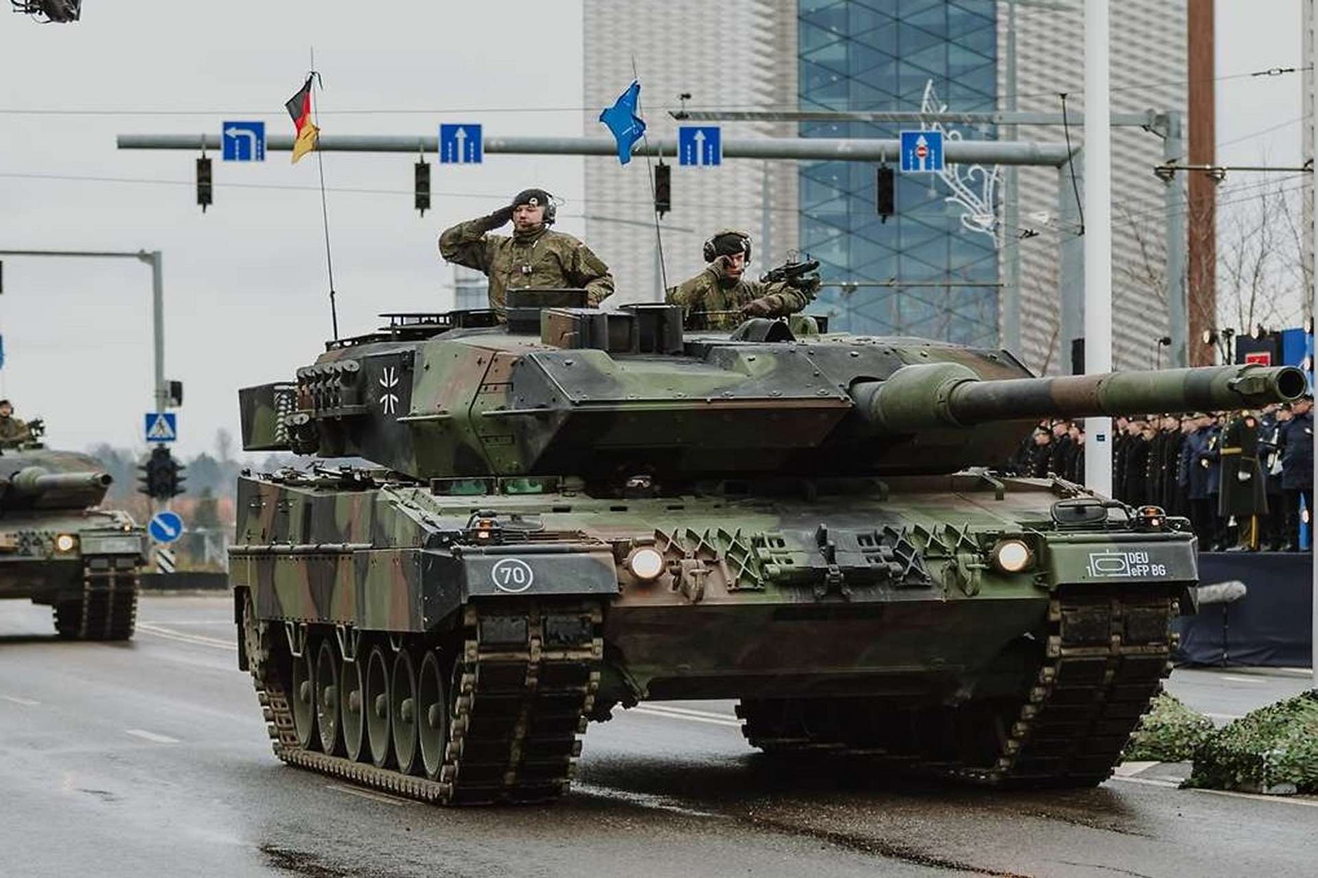 Germany Deploys Leopard 2 Tanks, Puma IFVs to Reinforce NATO’s Eastern ...