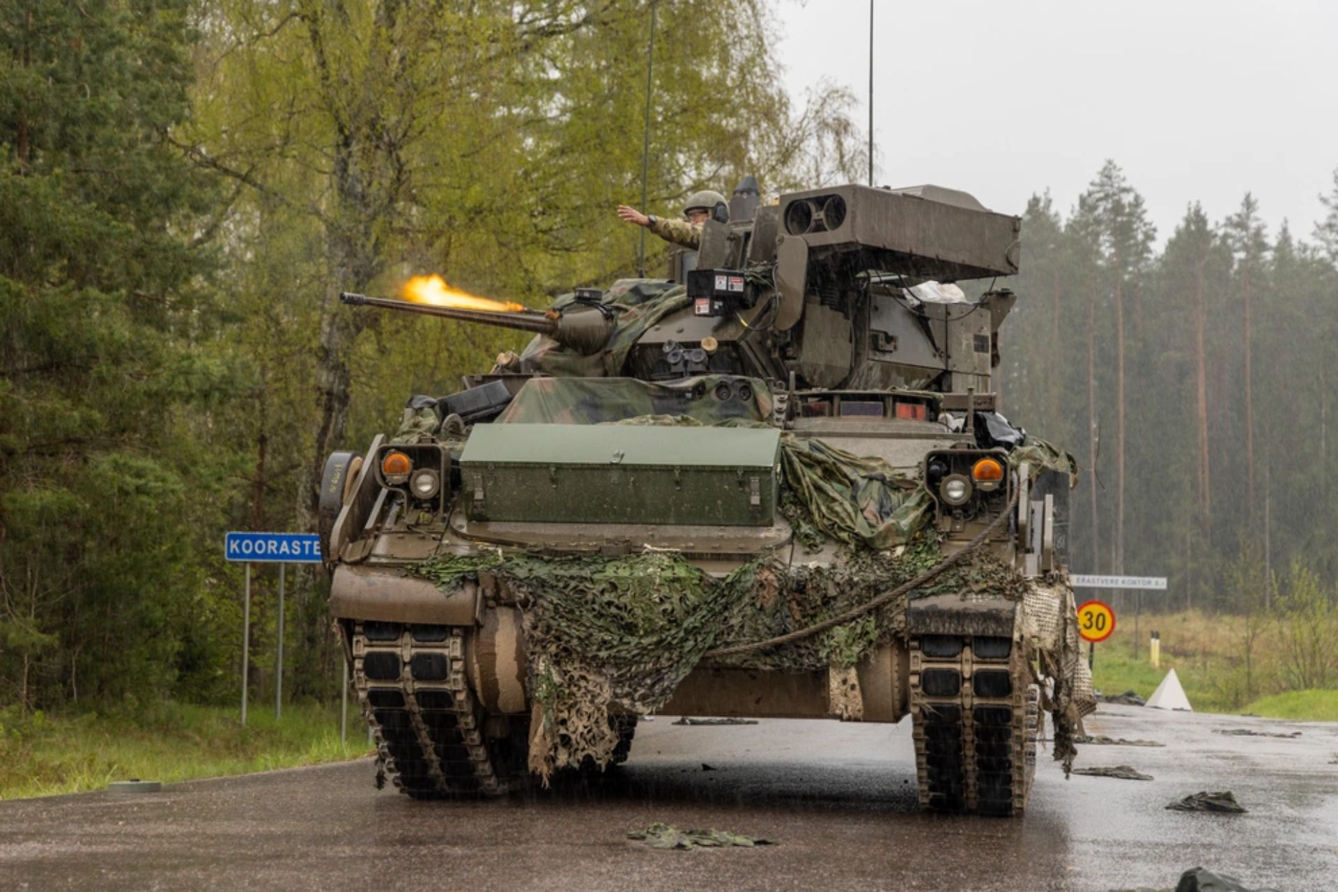 NATO Relies on M2A4 Bradley IFV to Strengthen Its Eastern Flank Against Russia