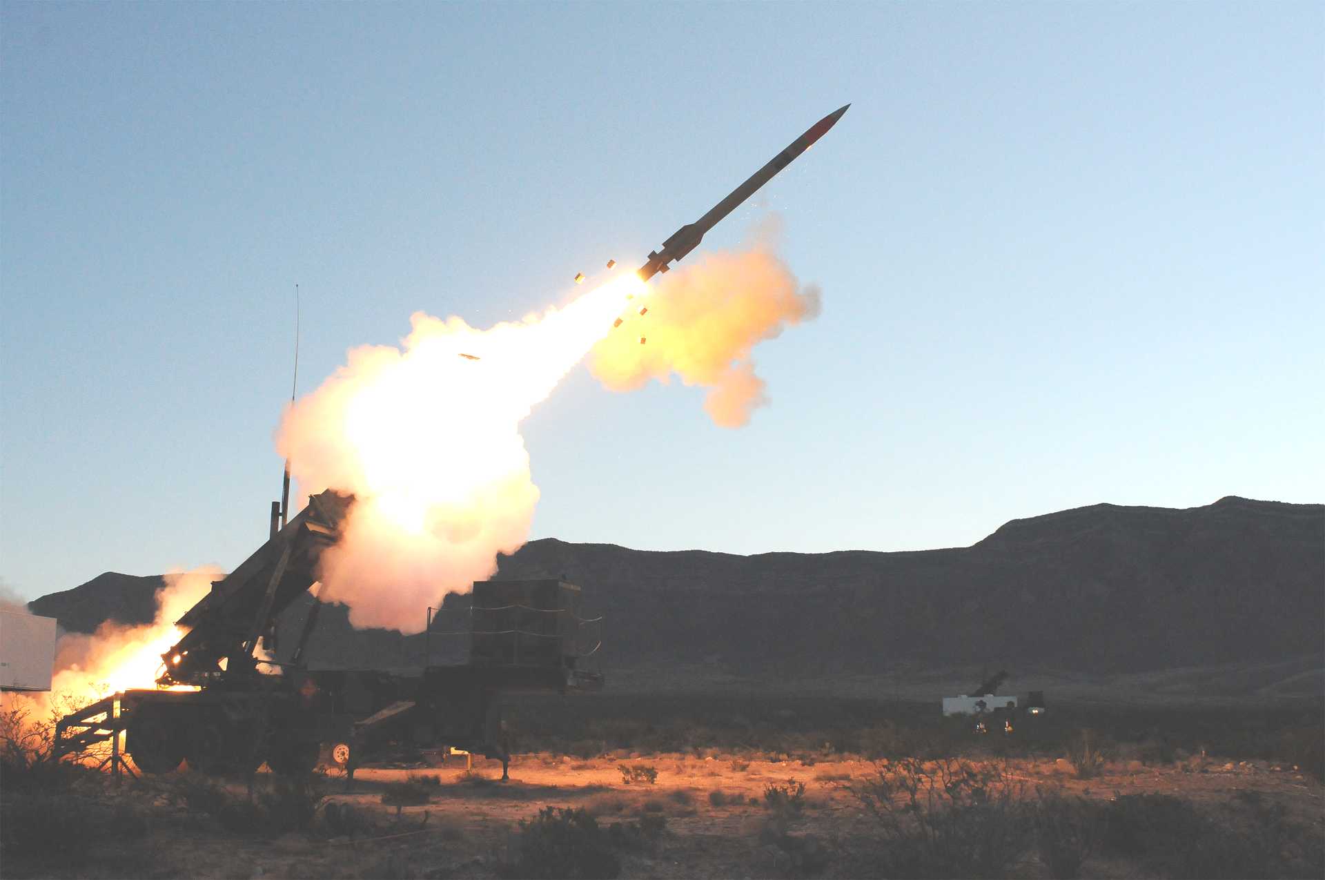 Spain Partners with U.S. to Produce PAC-3 Missile Parts in Patriot ...