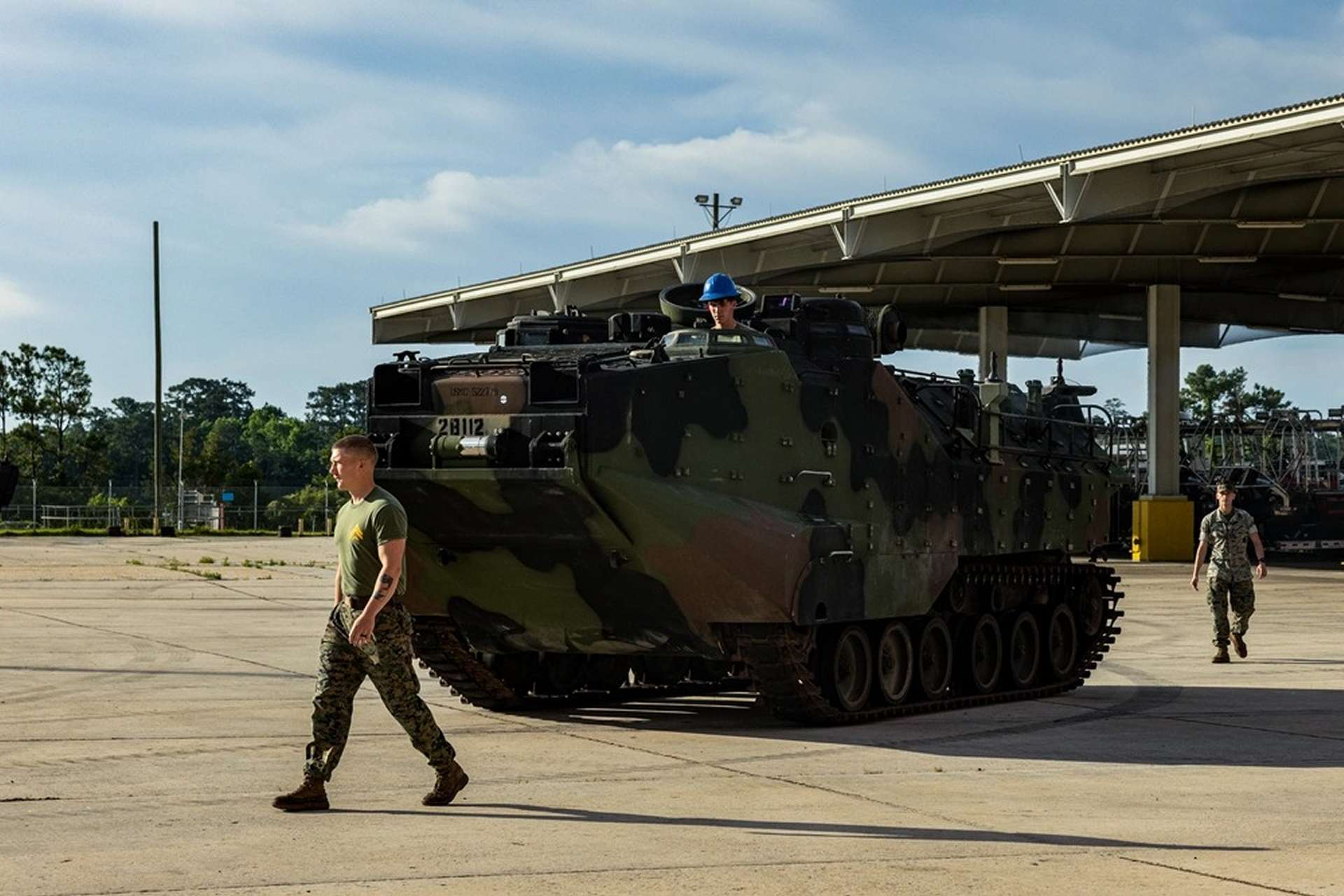 U.S. Marine Corps Phases Out Old AAV Assault Amphibious Vehicle with ...