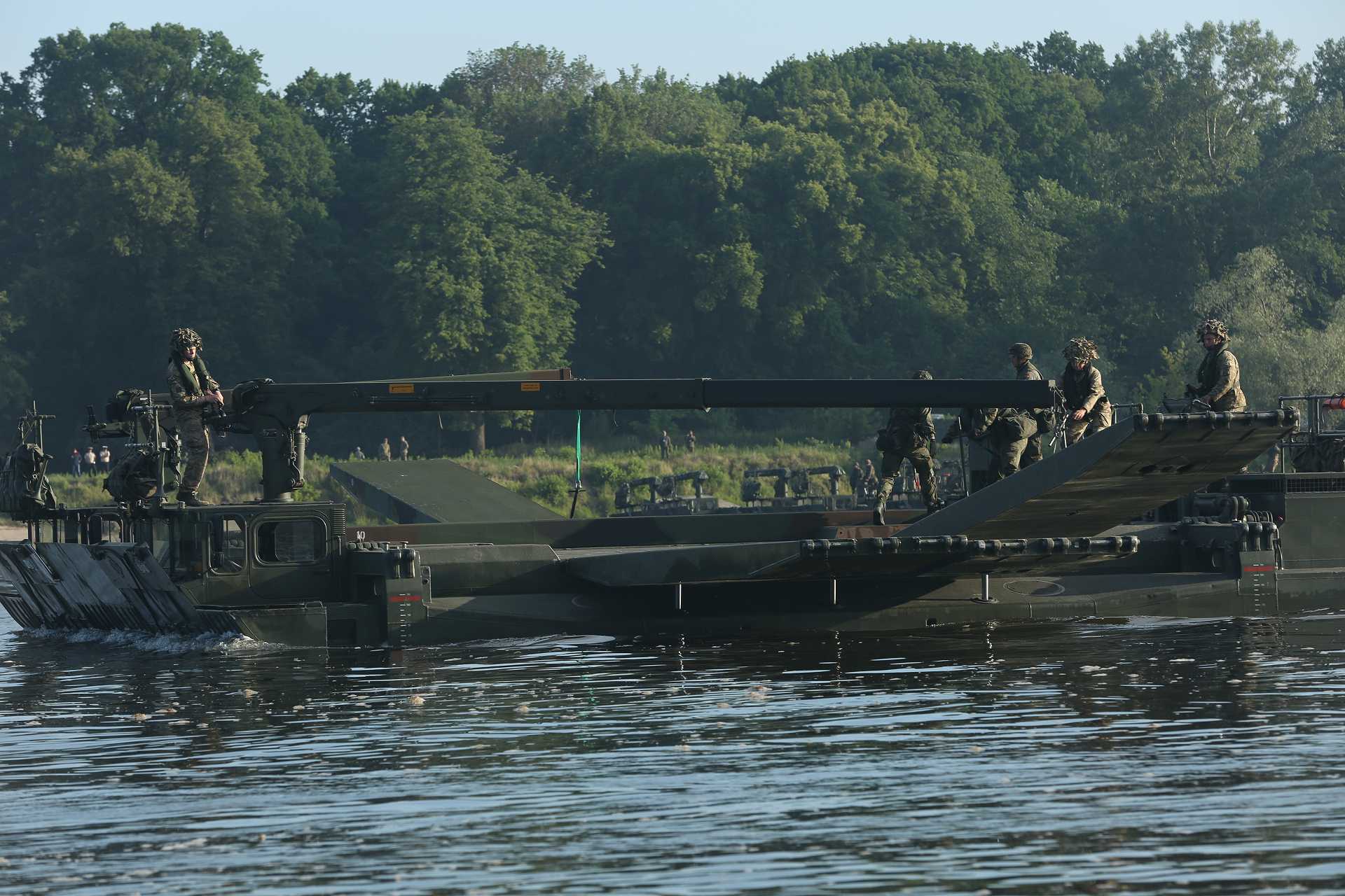 Denmark signs GDELS M3 Amphibious Bridge deal to strengthen gap ...