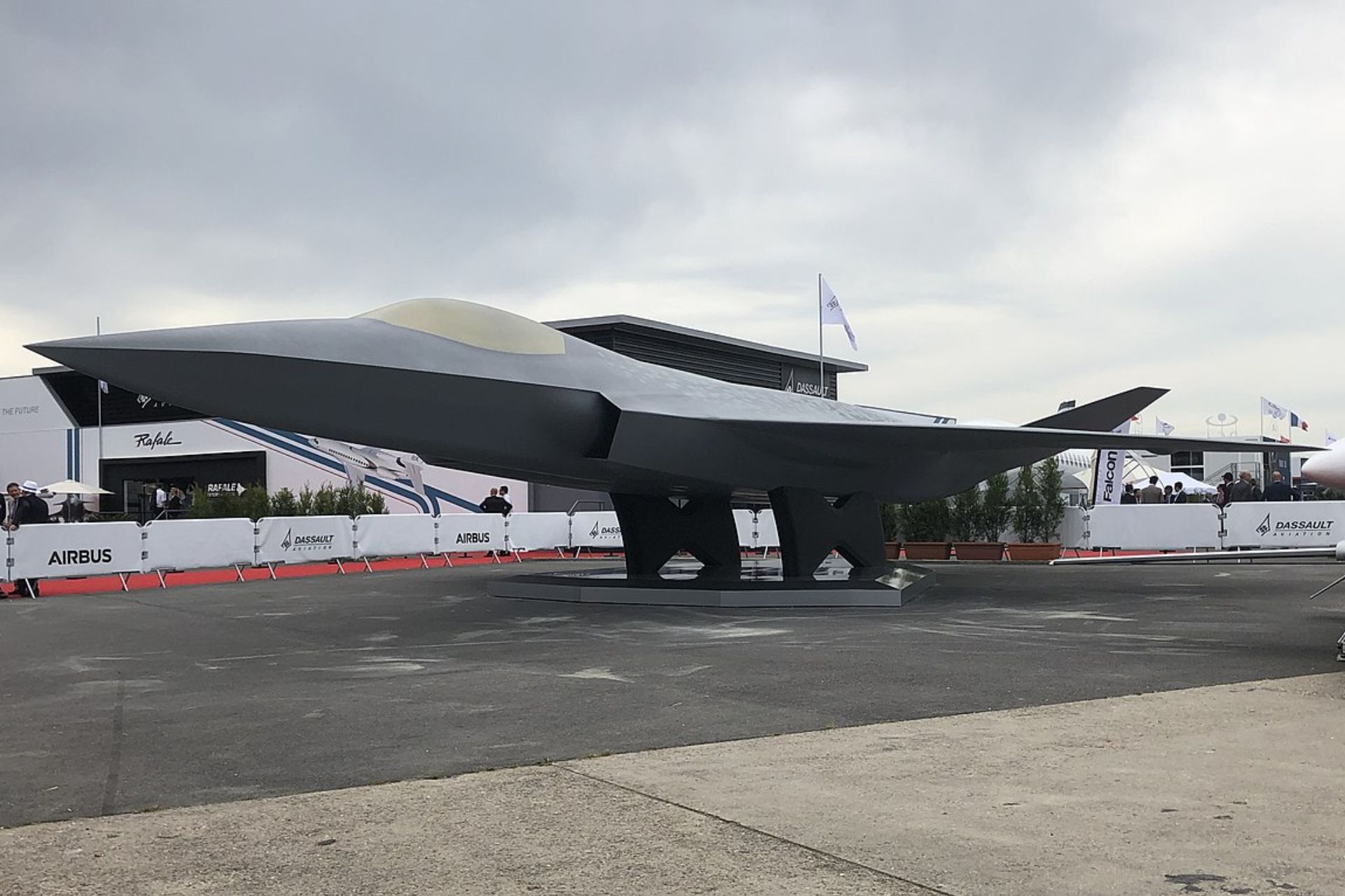 France Ready to Build FCAS Next-Generation Fighter Alone as Talks with ...