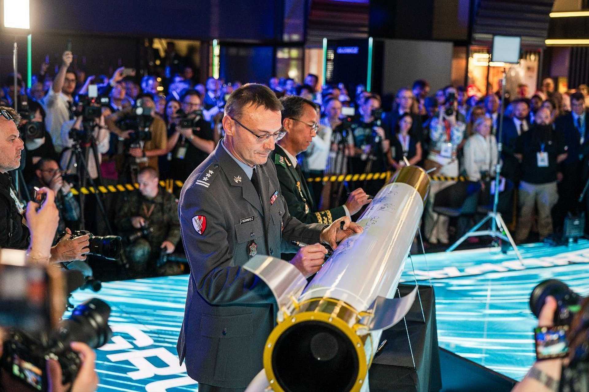 Flash Report: Poland and South Korea sign deal to produce CGR-080 ...