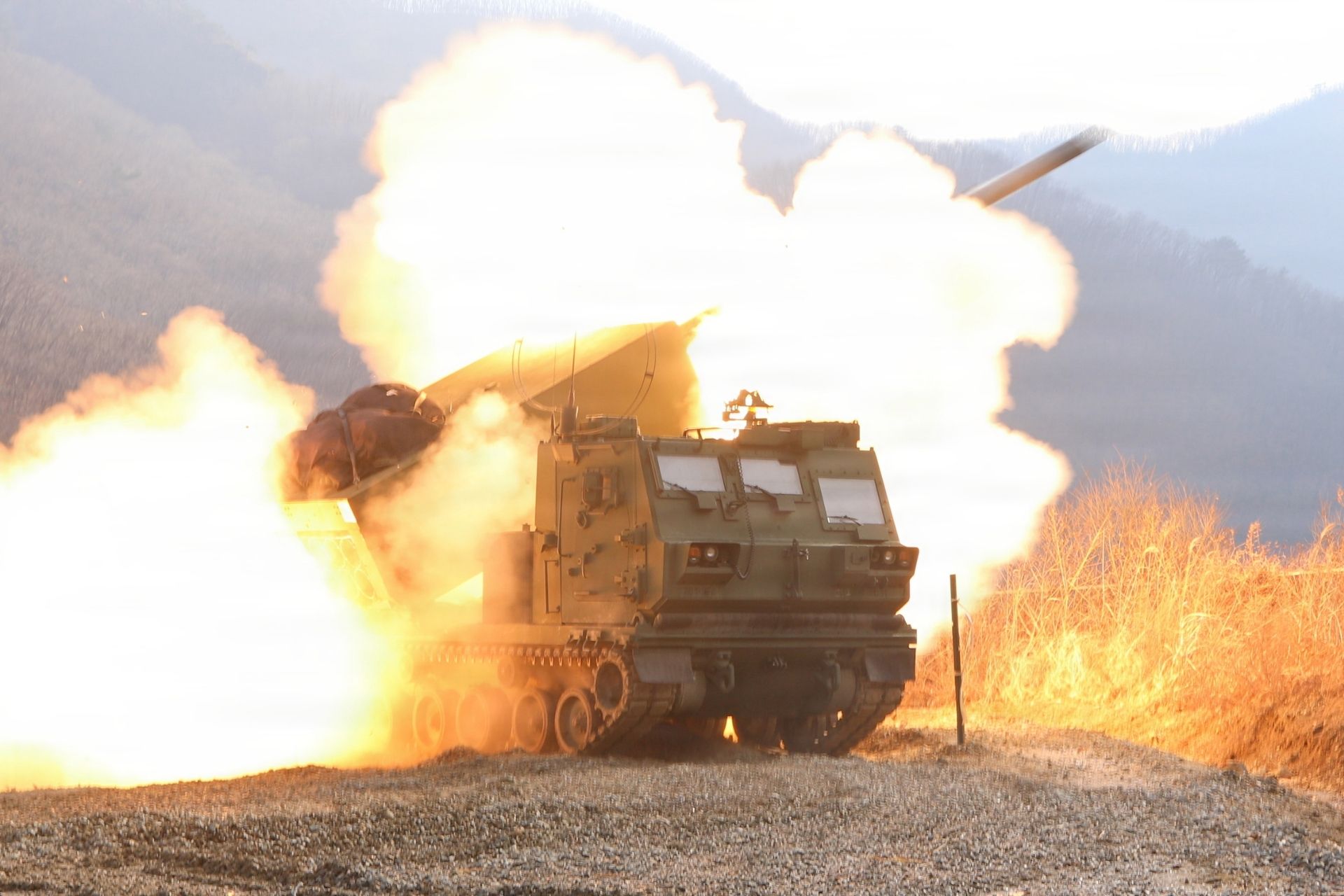 UK Army Receives First M270A2 Rocket Launchers After US Live-Fire Trials