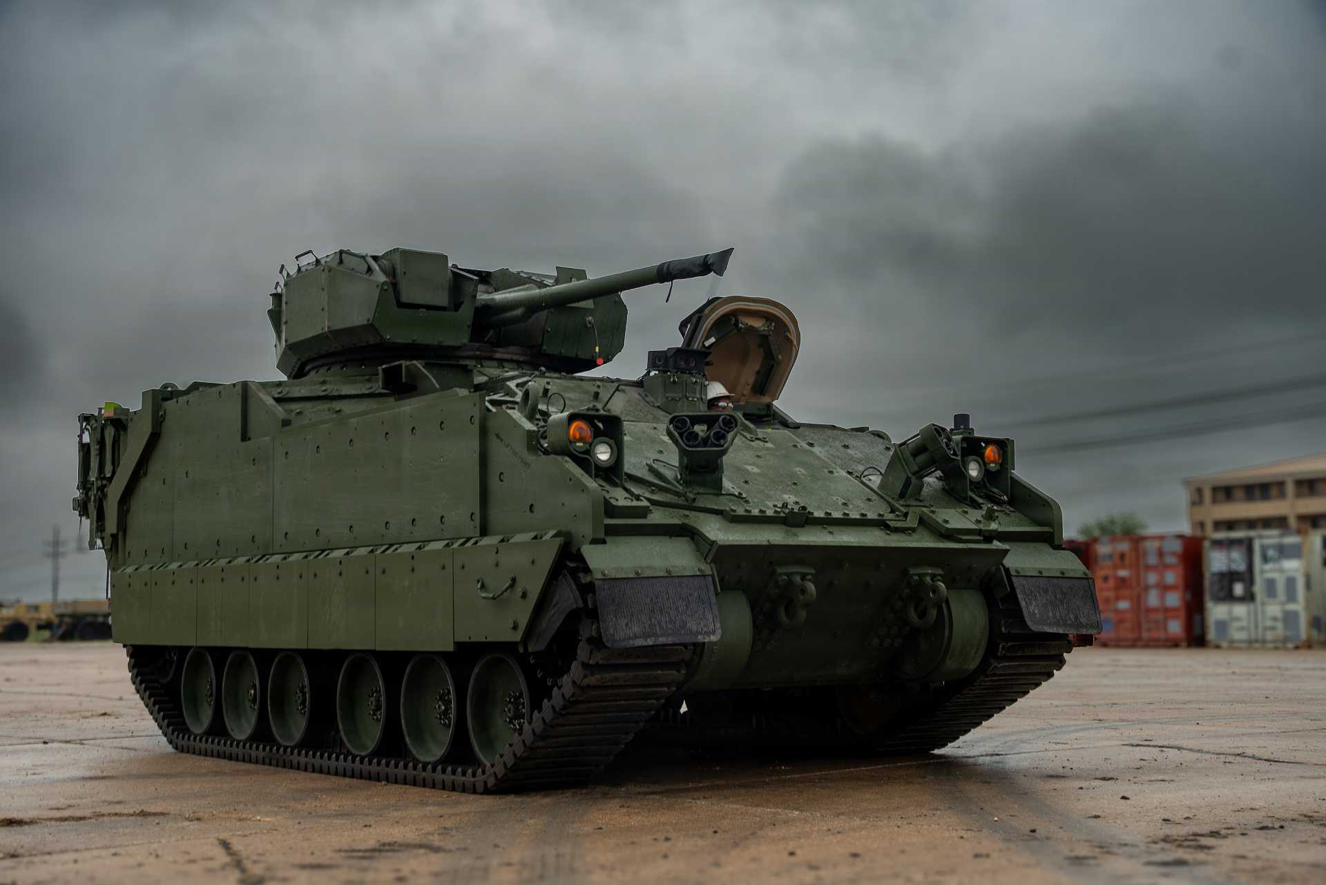 U.S. Army Tests AMPV Armored Vehicle With 30mm Cannon To Boost Infantry ...