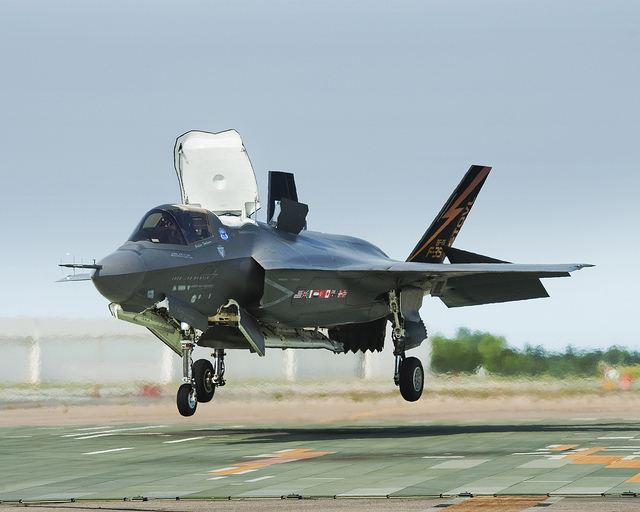 f 35 b lightning