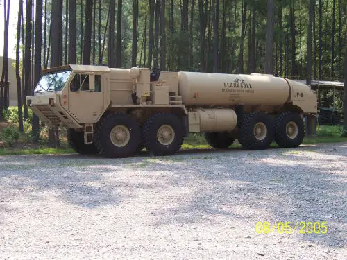 M978 A2 Oshkosh Fuel Servicing Truck Tanker