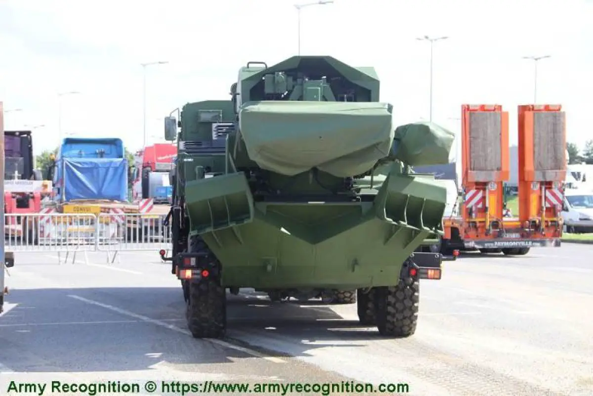 8x8 self-propelled howitzer 155mm CAESAR