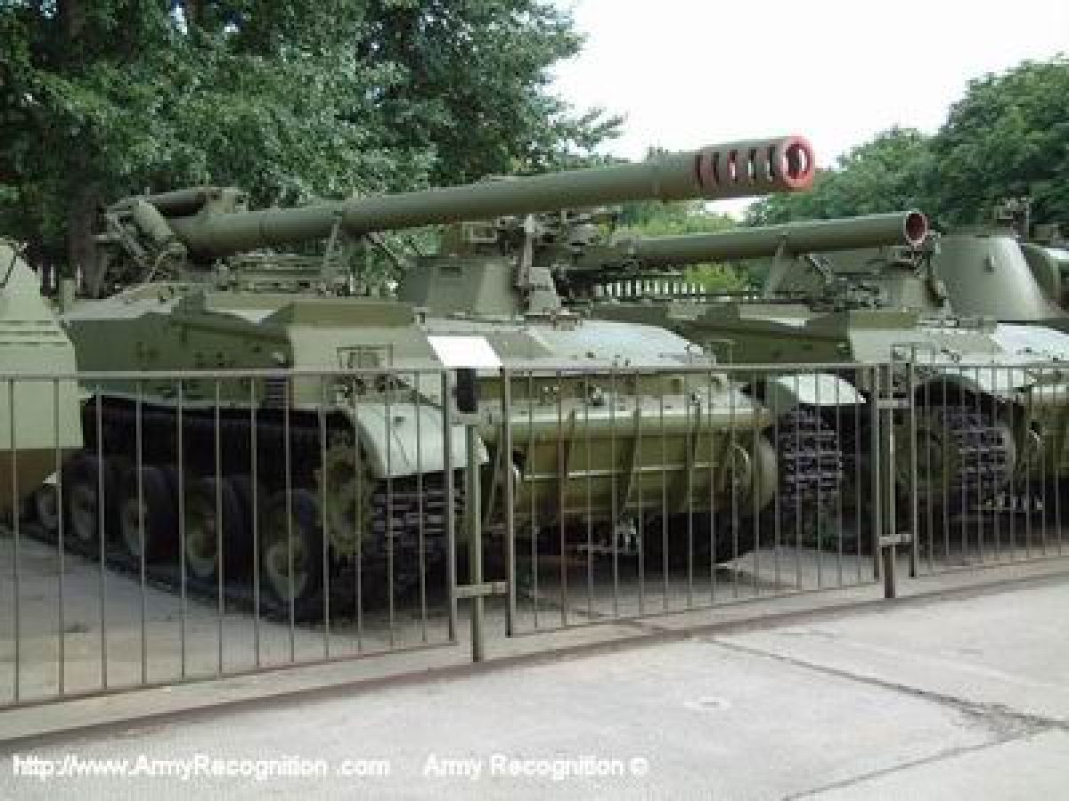 2S5 Giatsint-S 152mm