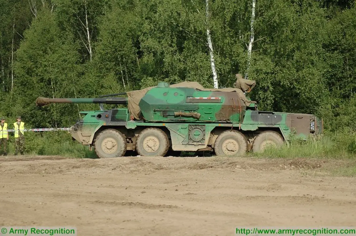 DANA ZTS ShKH vz. 77 152mm