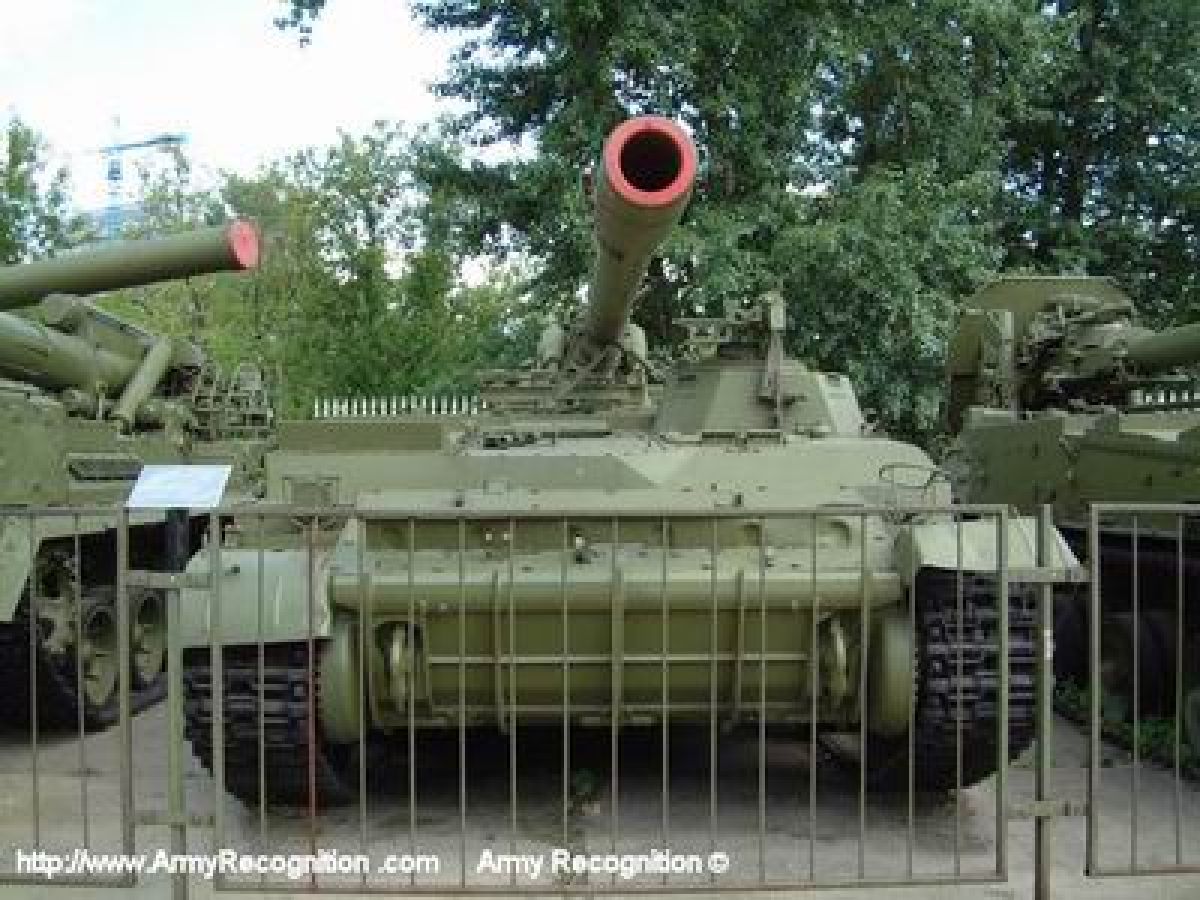 2S5 Giatsint-S 152mm