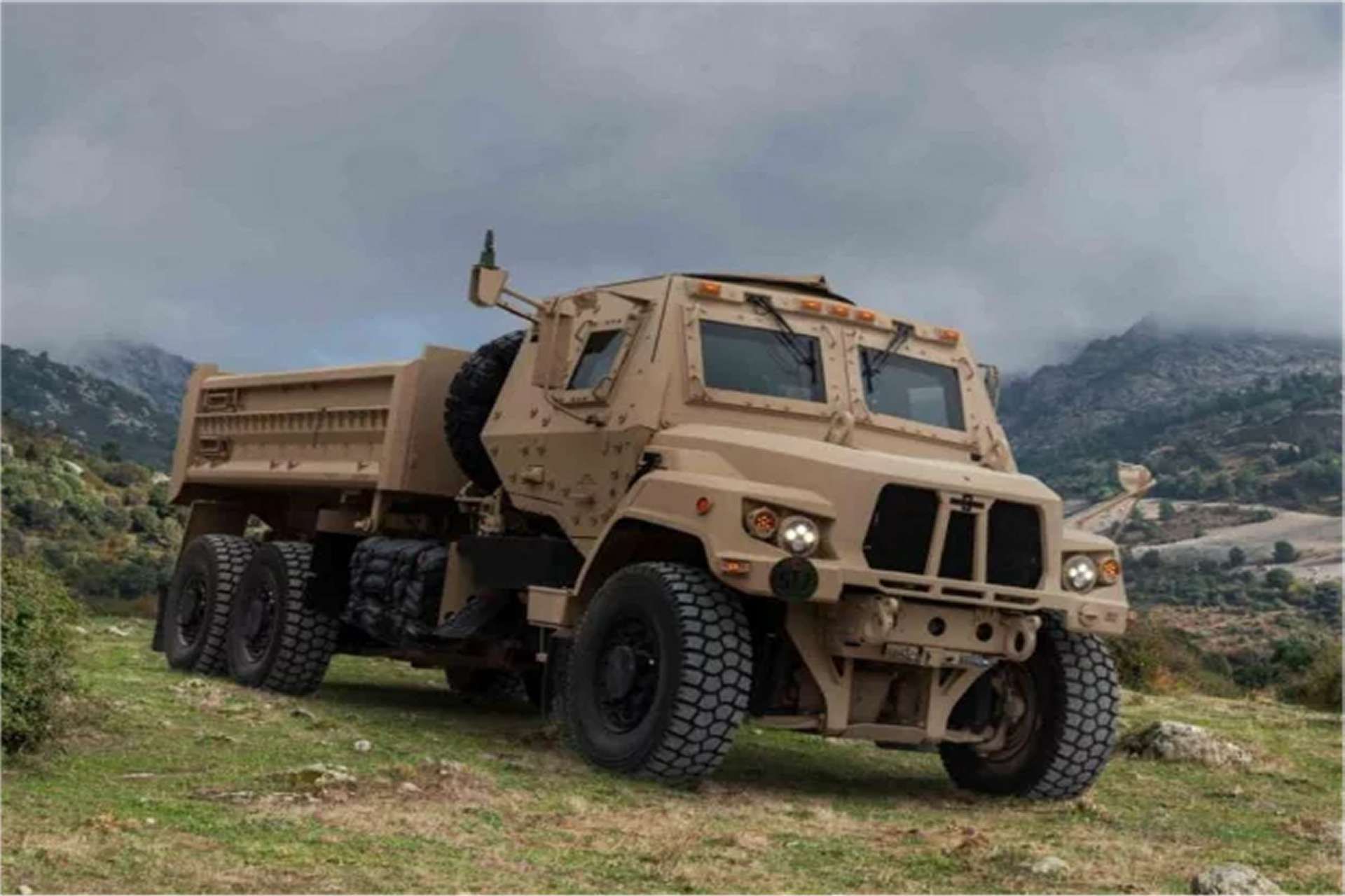 US Army Awards Oshkosh Defense Contract for FMTV A2 Medium Tactical Vehicles