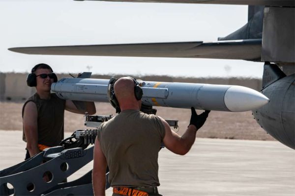 AMRAAM AIM-120 Air-to-Air Missile