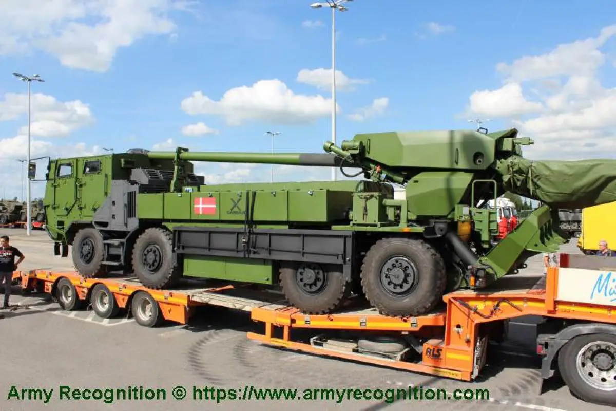 8x8 self-propelled howitzer 155mm CAESAR