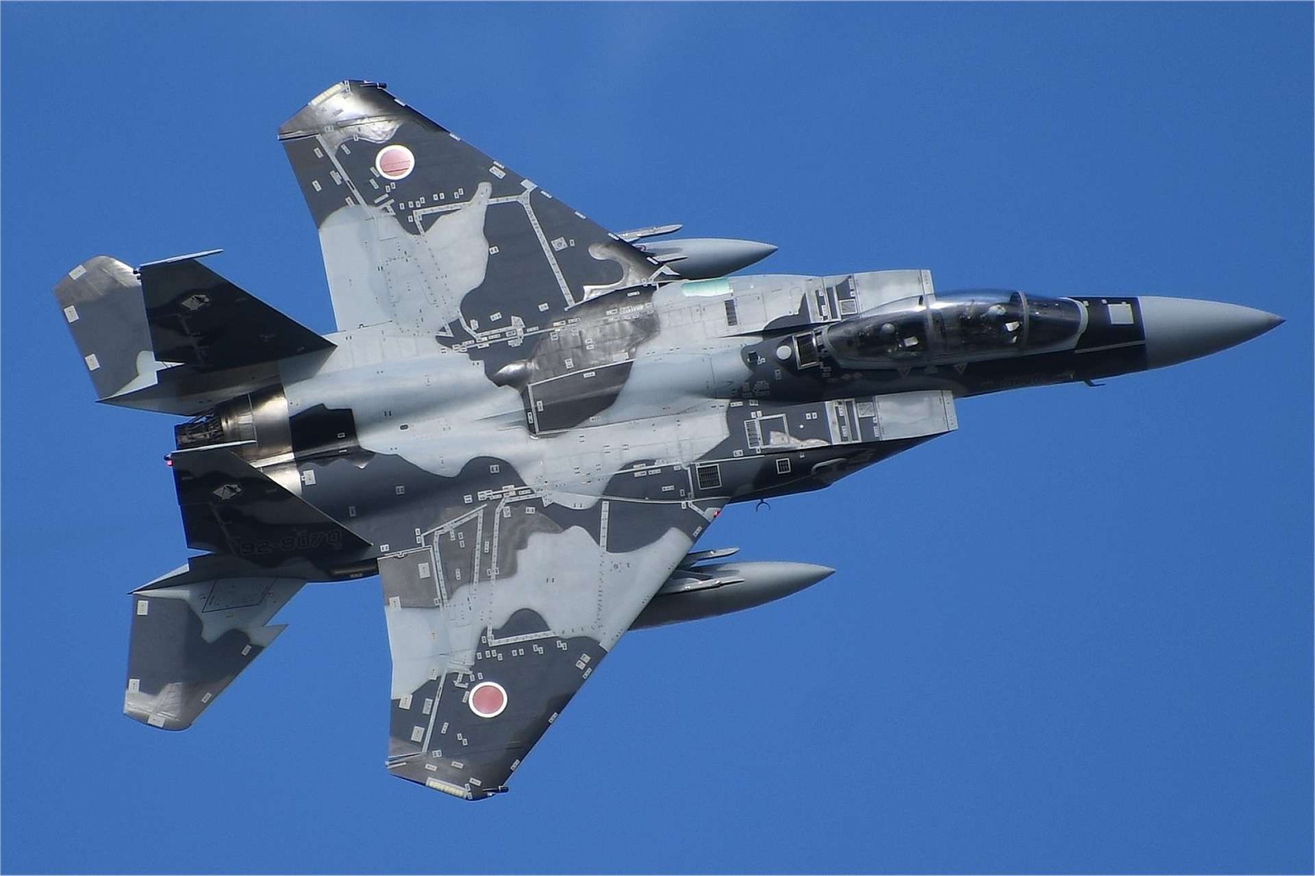 US Upgrades Japan’s F-15J Fighter Jets to Counter China Threats