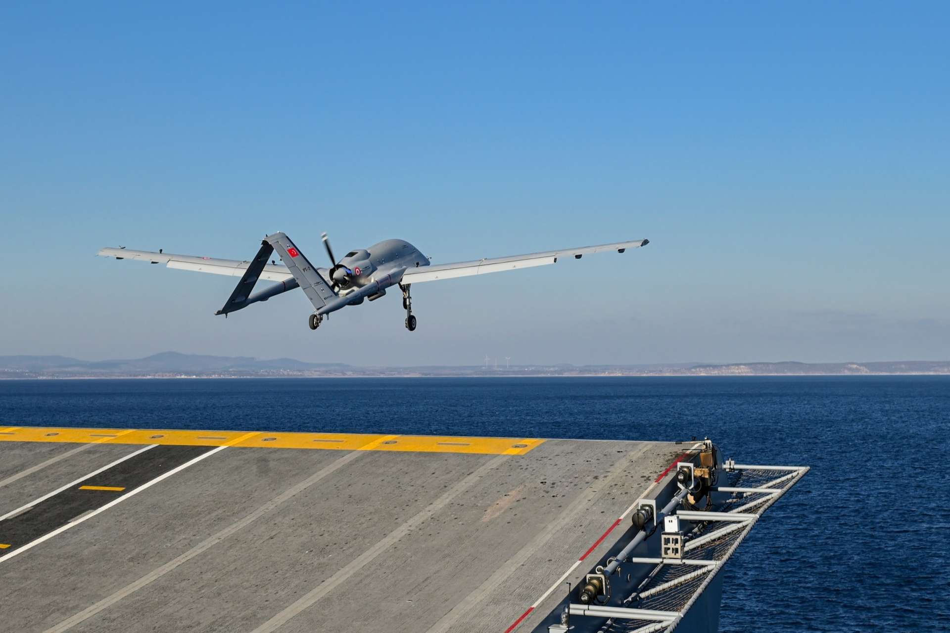 Breaking News: Türkiye’s MKE Sea Drone Strikes Target Guided by Baykar TB3 UAV from TCG Anadolu ...