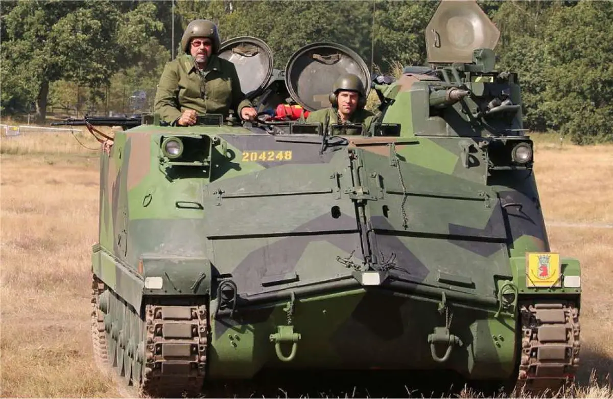 PBV Pansarbandvagn 302