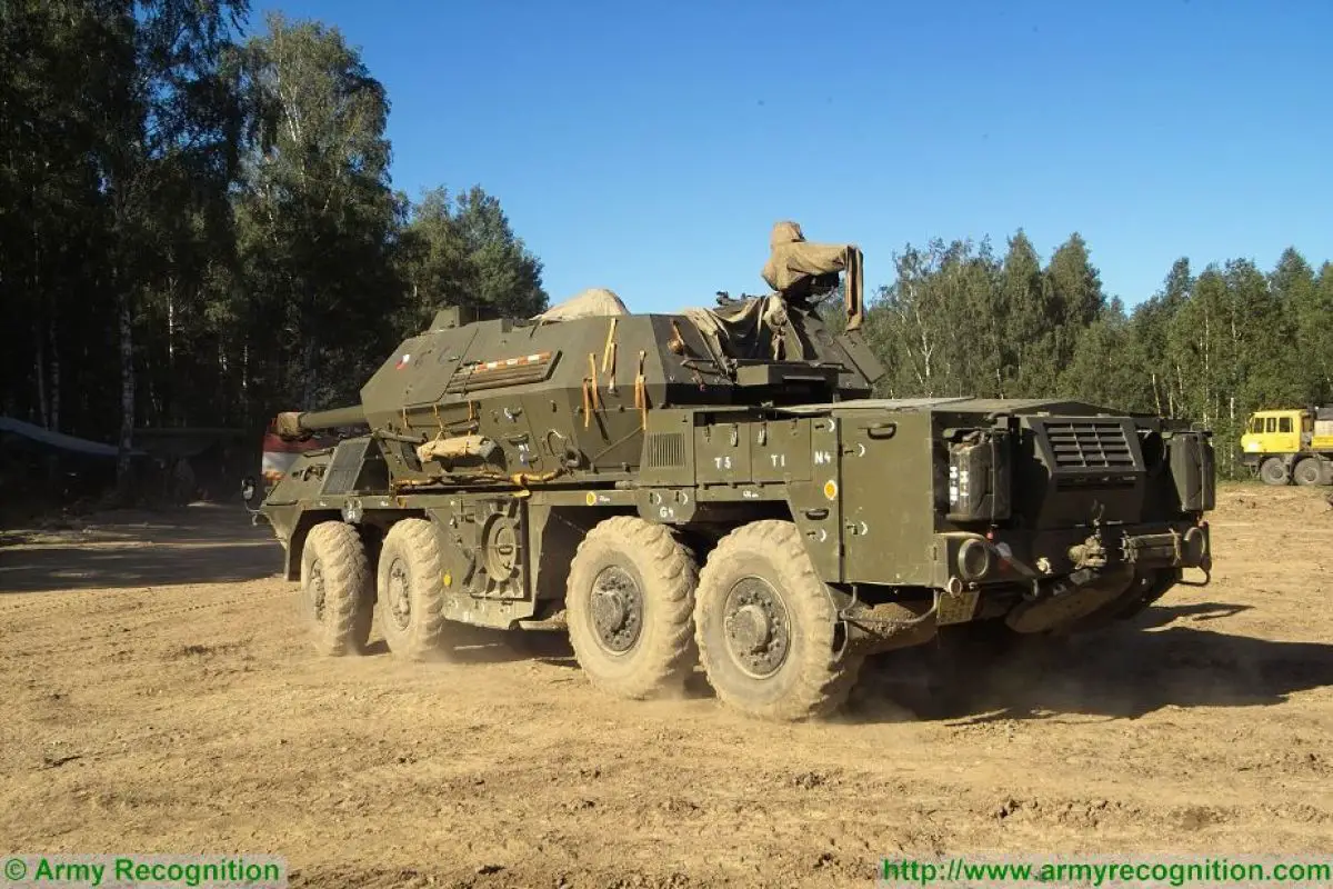 DANA ZTS ShKH vz. 77 152mm