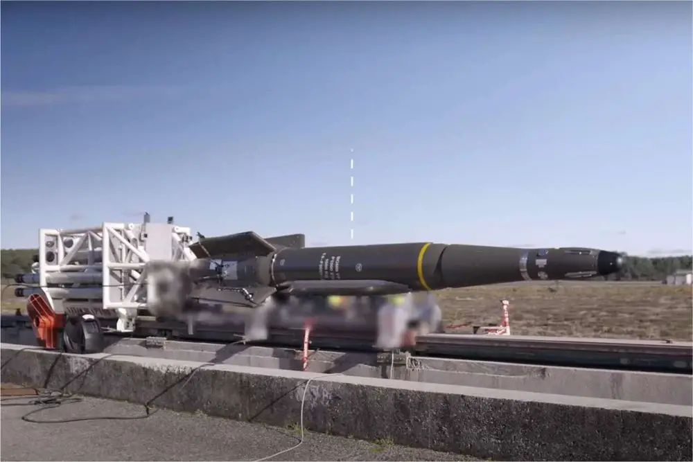 Defense News security global military army equipment industry