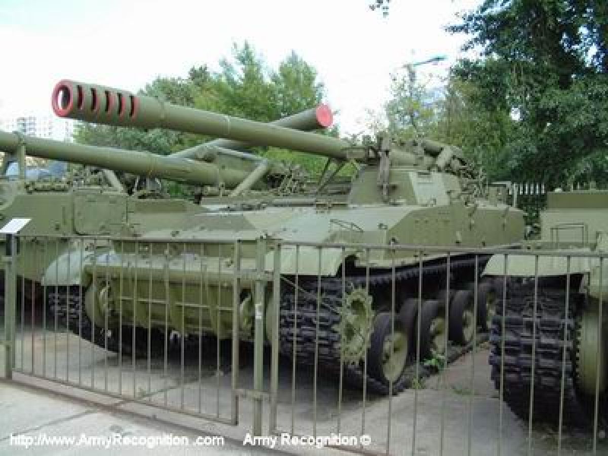 2S5 Giatsint-S 152mm