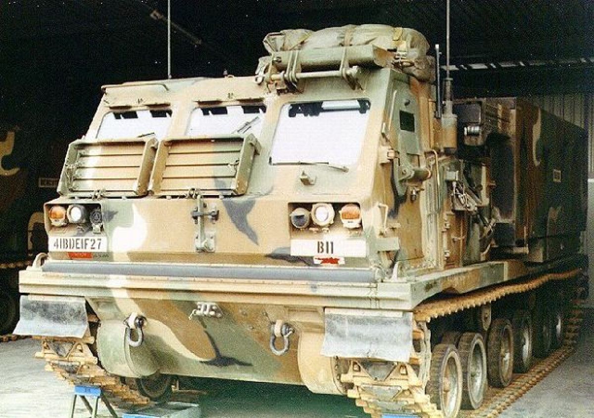 M270 MLRS 227mm