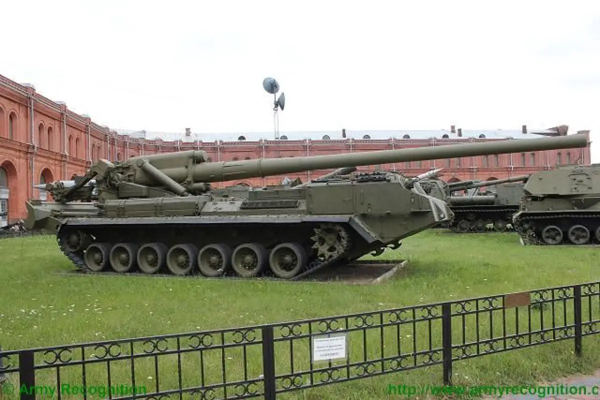 2S7 Pion M1975 SO-203 2S7M Malka